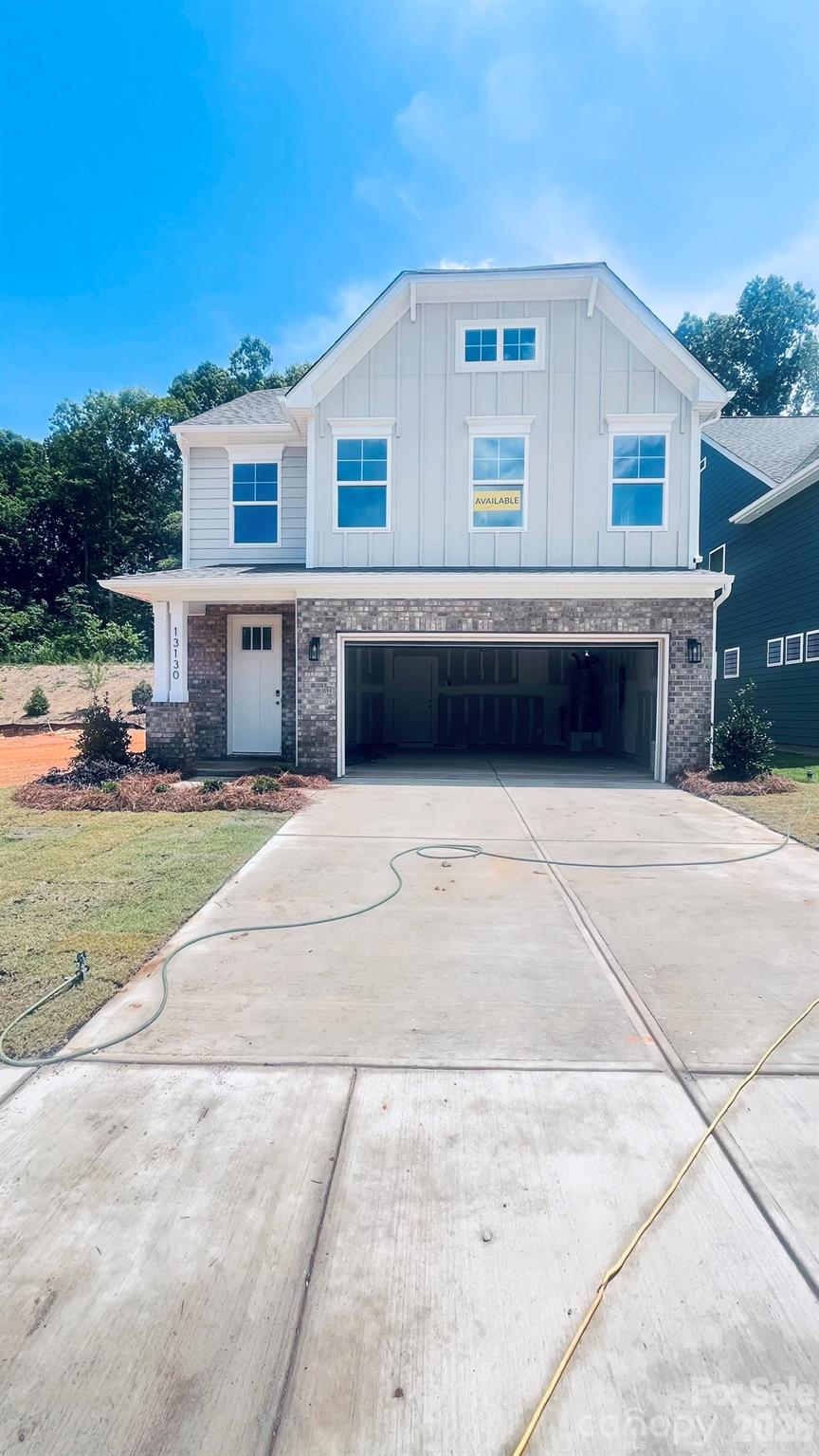 Home for sale at 13130 Foxberry Road, Charlotte, NC — photo 1 of 15
