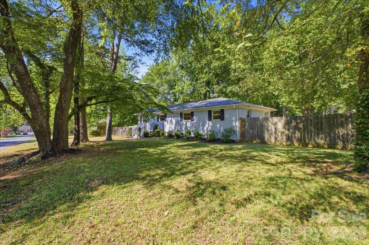1815 Haines Street, Charlotte, NC - photo 5 of 34