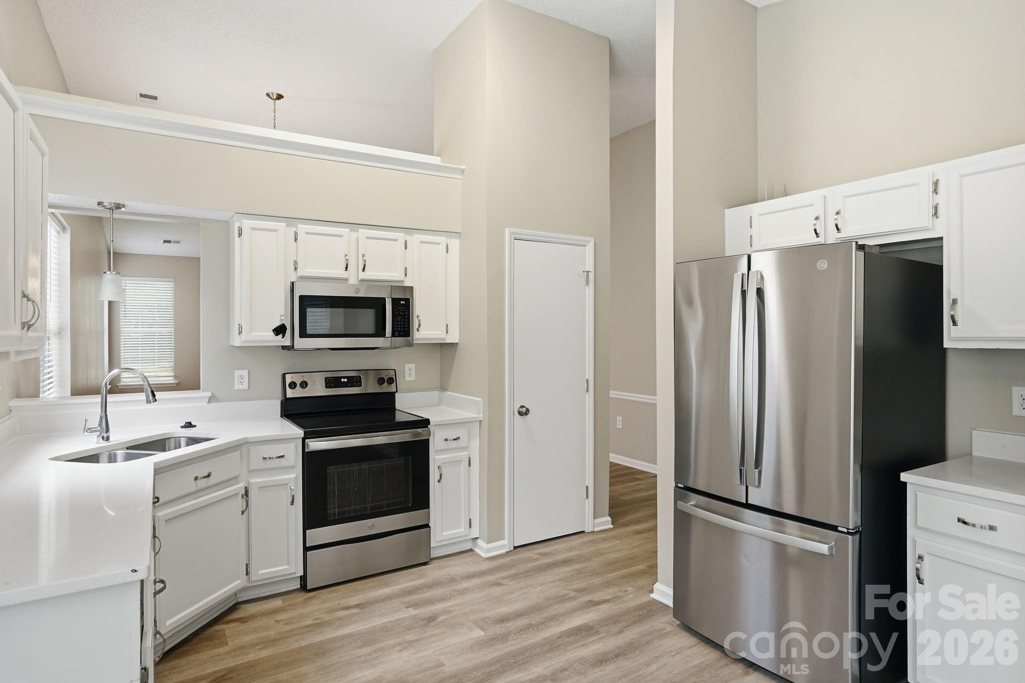 Photo 17 of 7200 Daerwood Place, Charlotte, NC
