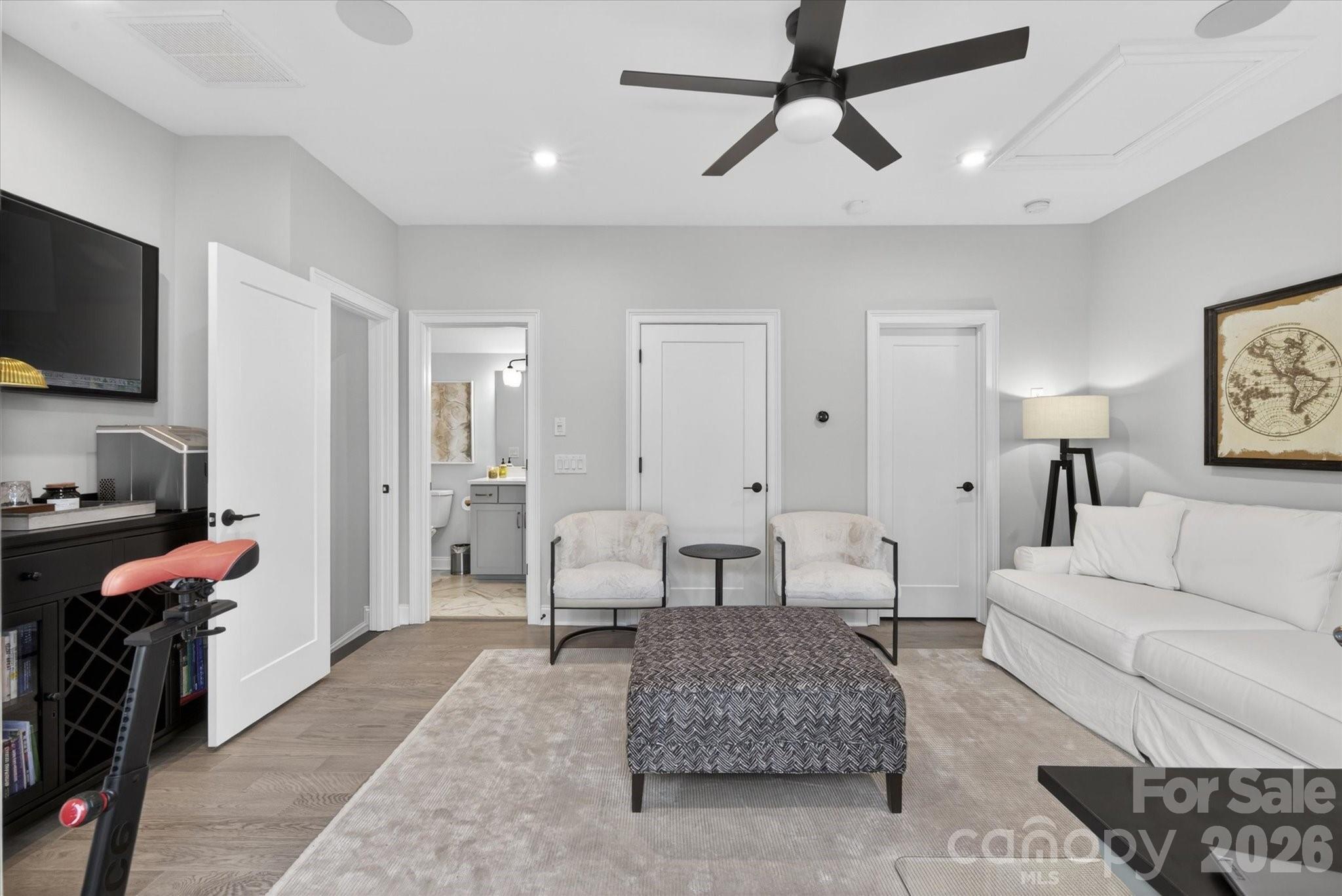 Photo 31 of 2547 Deacon Avenue, Charlotte, NC