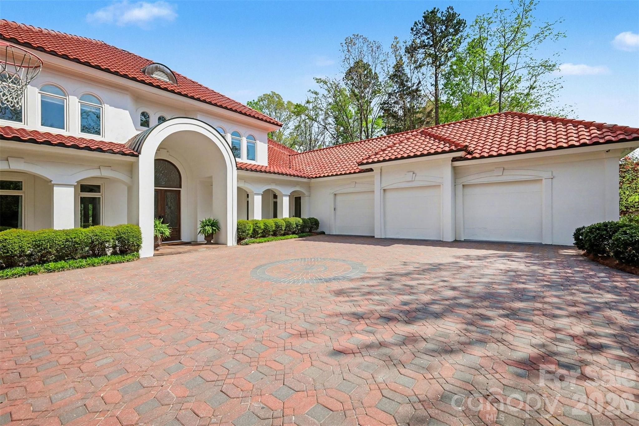7225 Governors Row, Charlotte, NC - photo 4 of 49