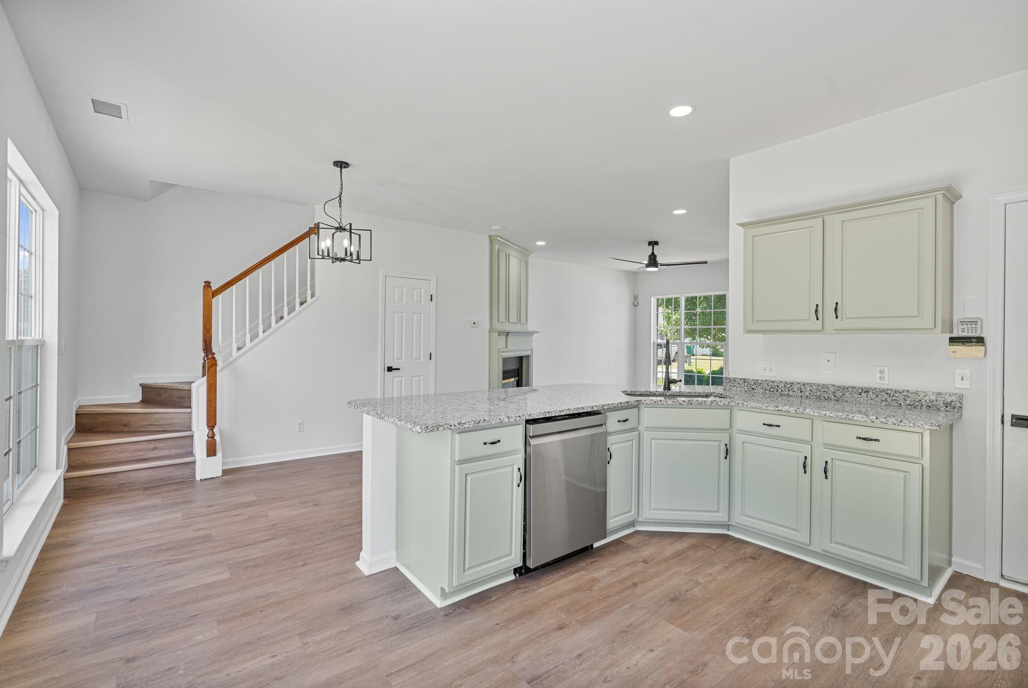 Photo 18 of 10410 Roundleaf Drive, Charlotte, NC