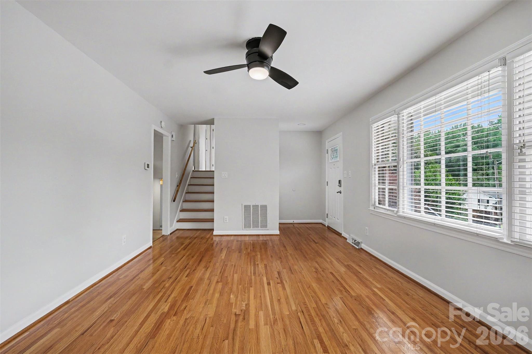 Home for sale at 1030 Mclaughlin Drive, Charlotte, NC — photo 7 of 33