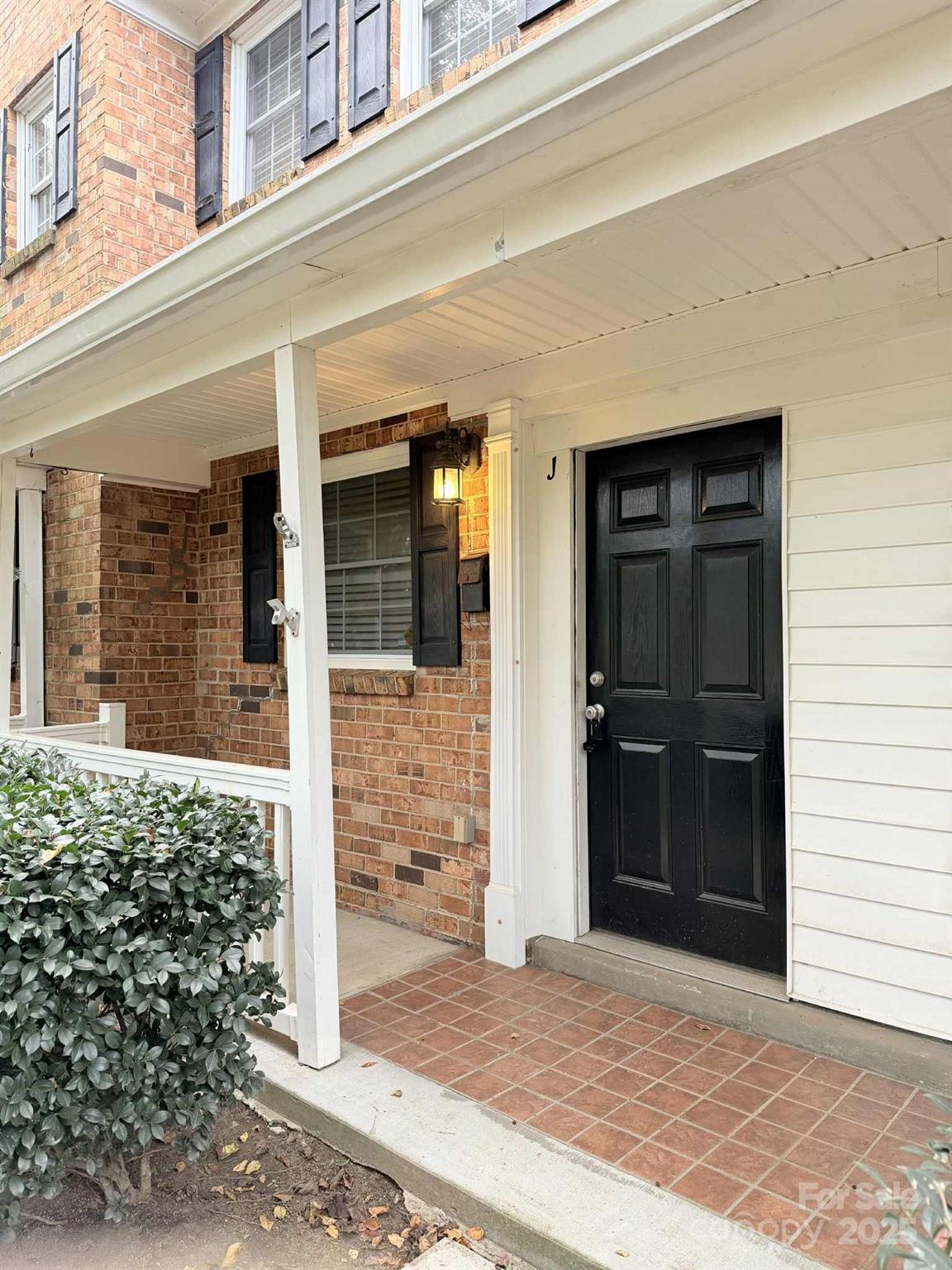 Photo 2 of 1218 Green Oaks LaneJ, Charlotte, NC