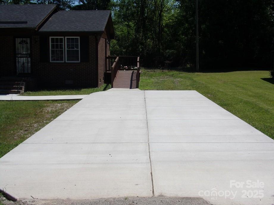 Photo 2 of 556 Roundtree Circle, Chester, SC
