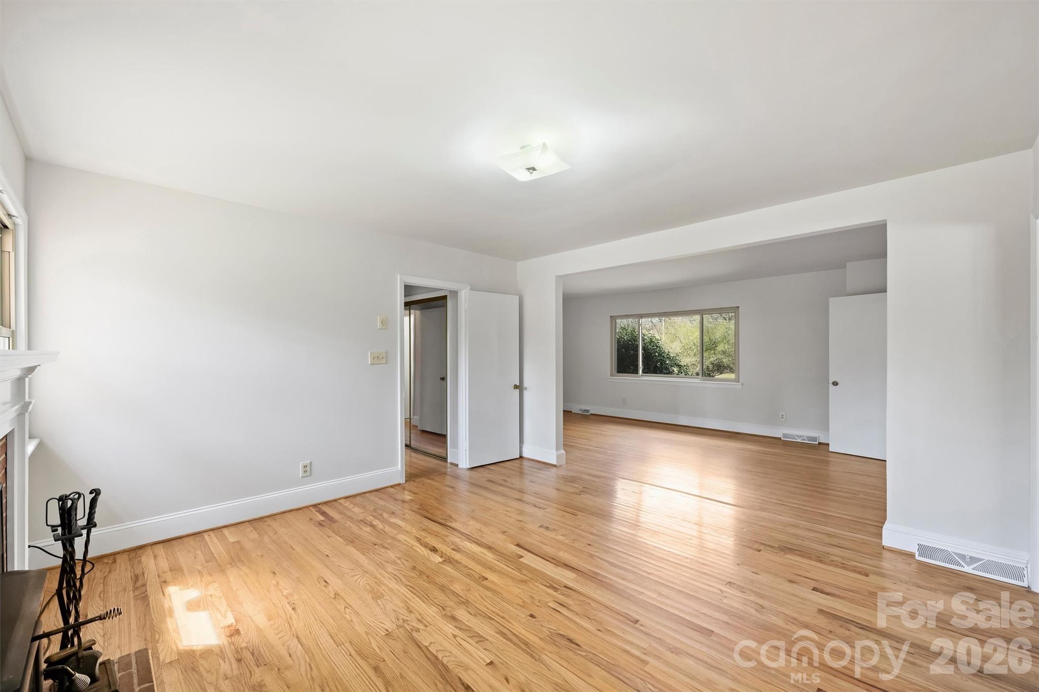 Photo 9 of 9436 Glen Brook Drive, Charlotte, NC