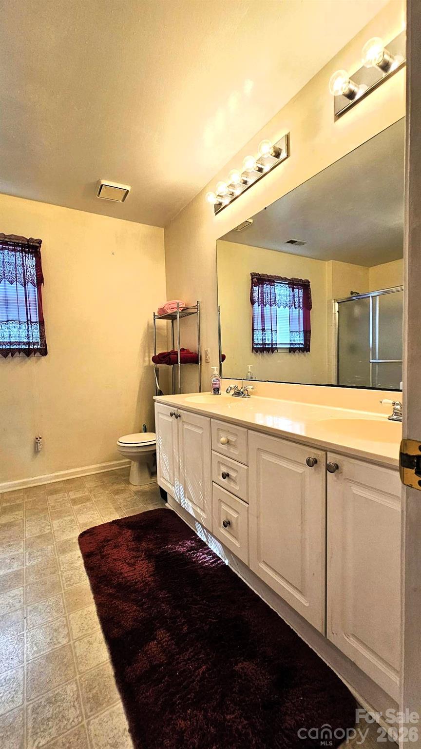 Home for sale at 2425 Katherine Kiker Road, Charlotte, NC — photo 16 of 24