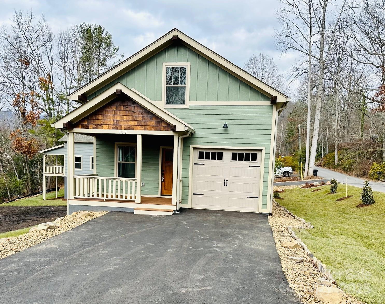 308 Ninth Street, Black Mountain, NC - photo 3 of 34