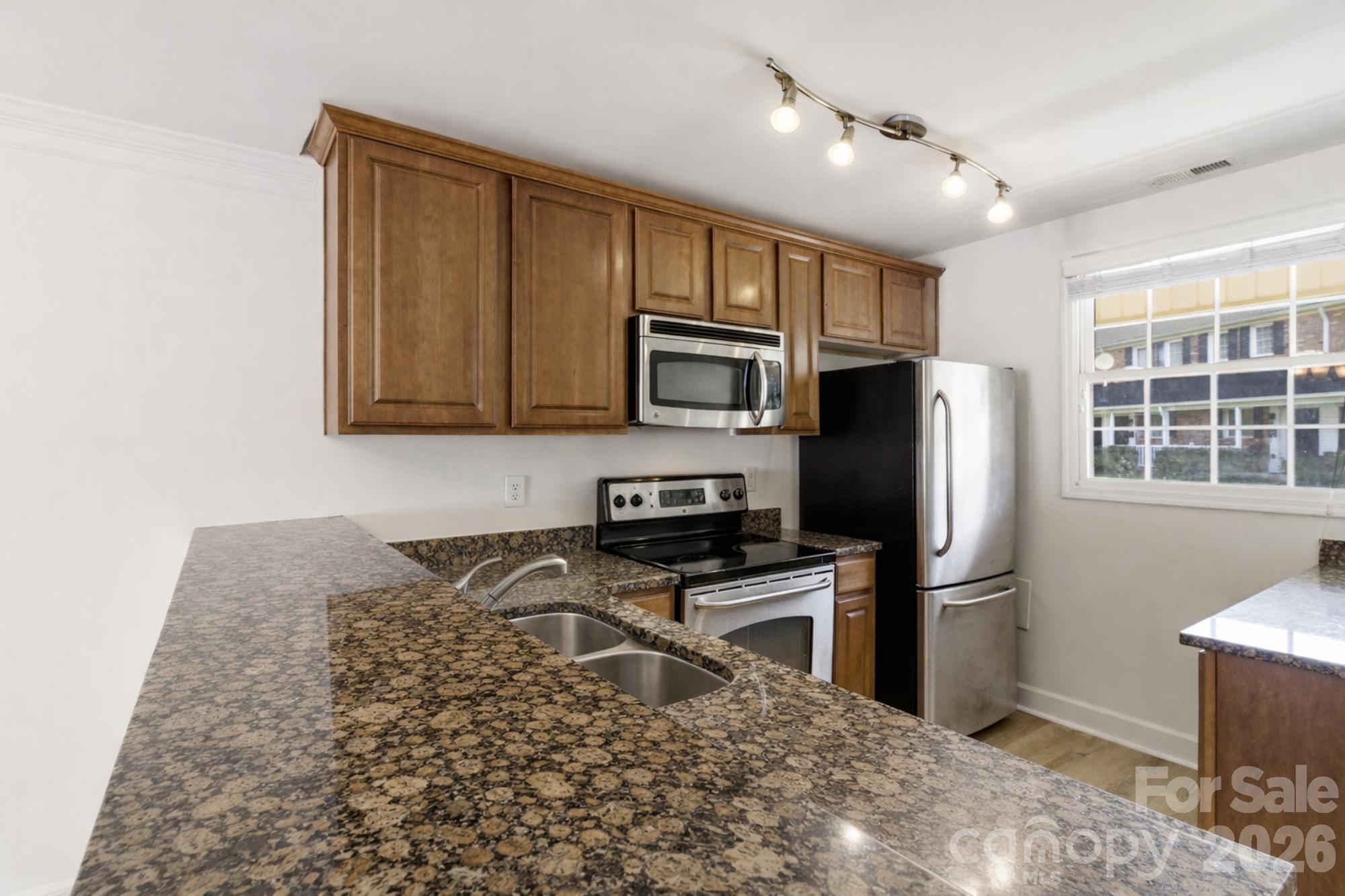 Photo 9 of 1336 Green Oaks LaneE, Charlotte, NC
