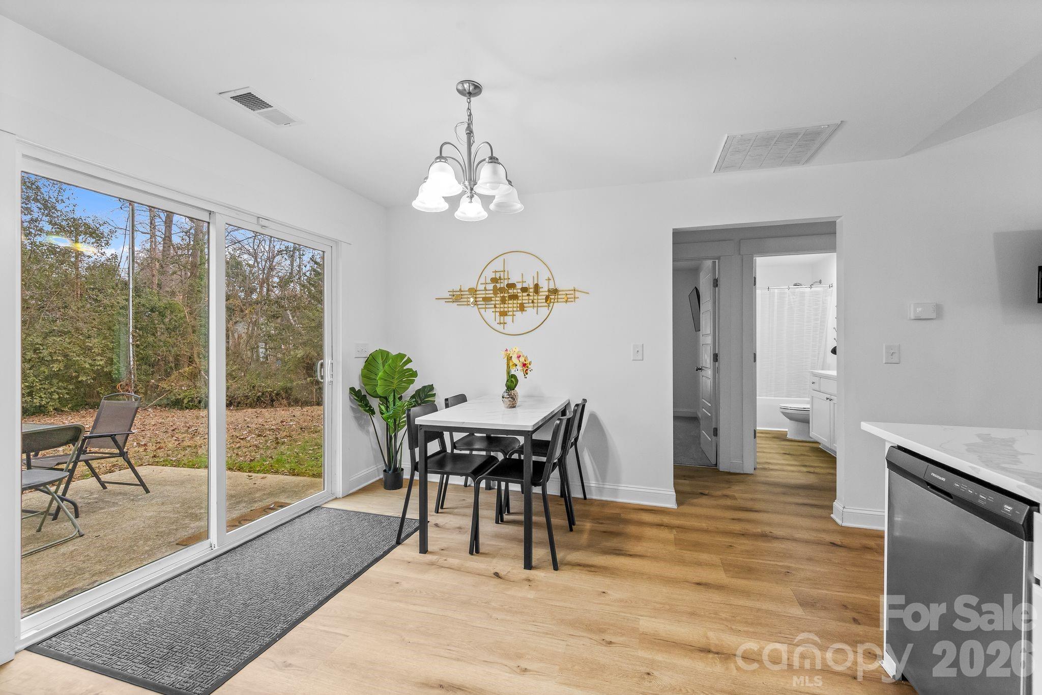 Photo 15 of 4117 Colebrook Road, Charlotte, NC