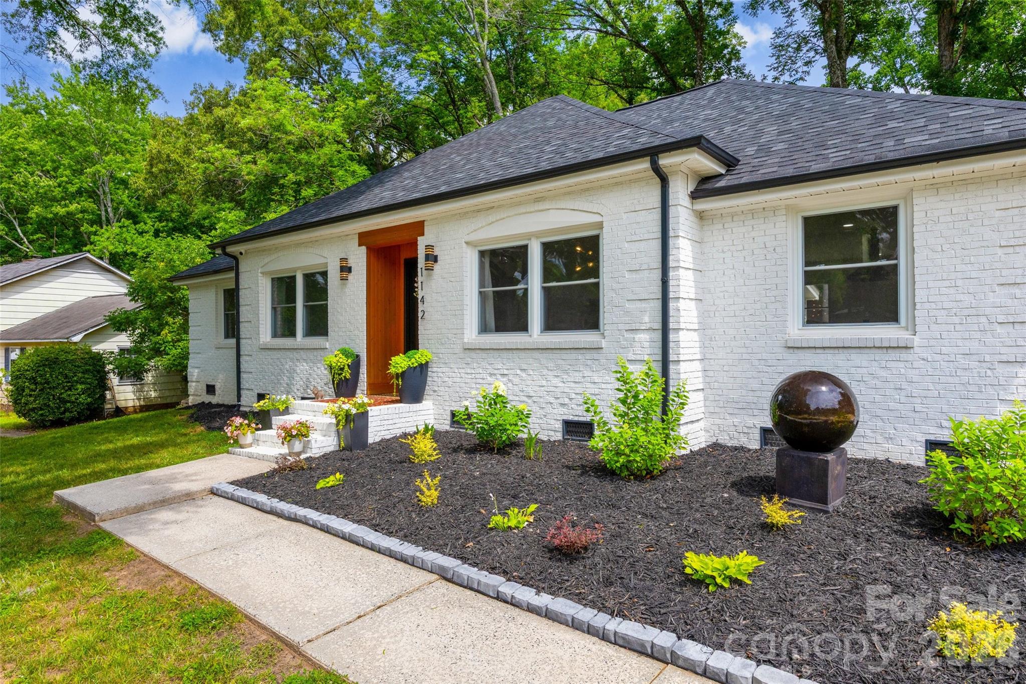 Photo 3 of 1142 Fox Run Drive, Charlotte, NC