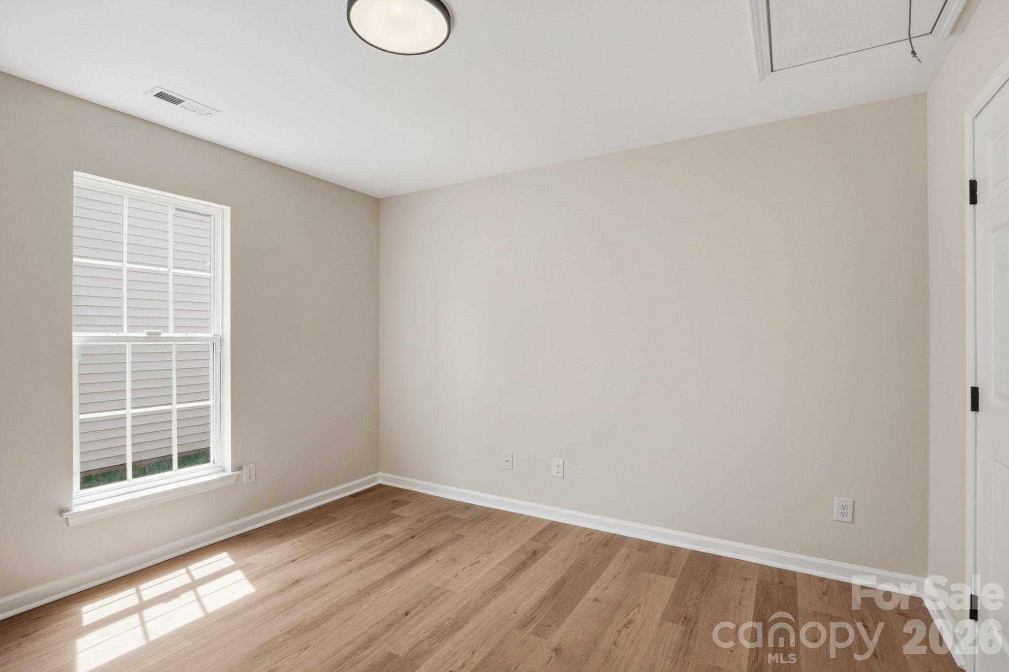 Photo 18 of 5123 Sunburst Lane, Charlotte, NC