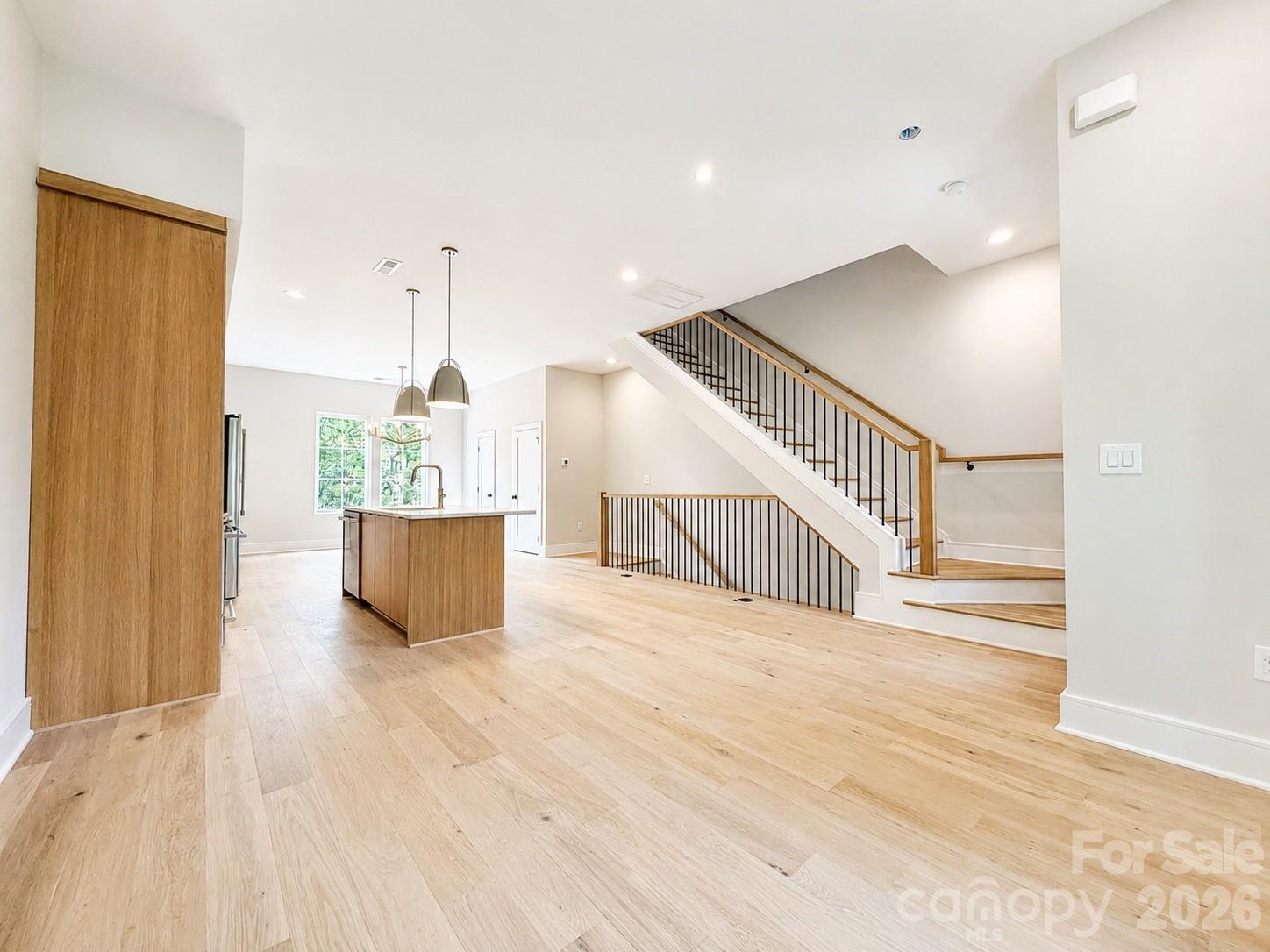 Photo 3 of 616 E 16th Street, Charlotte, NC