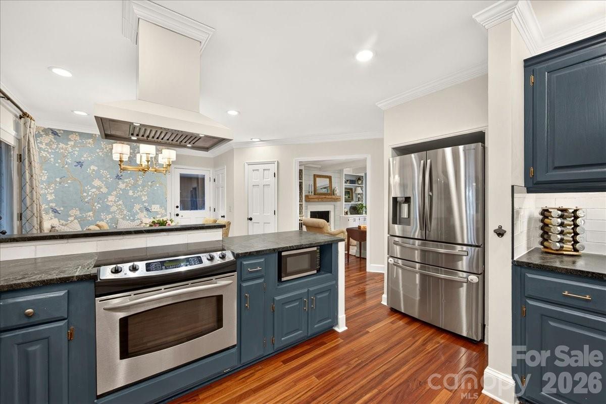 Home for sale at 10300 Ben Franklin Court, Charlotte, NC — photo 12 of 44