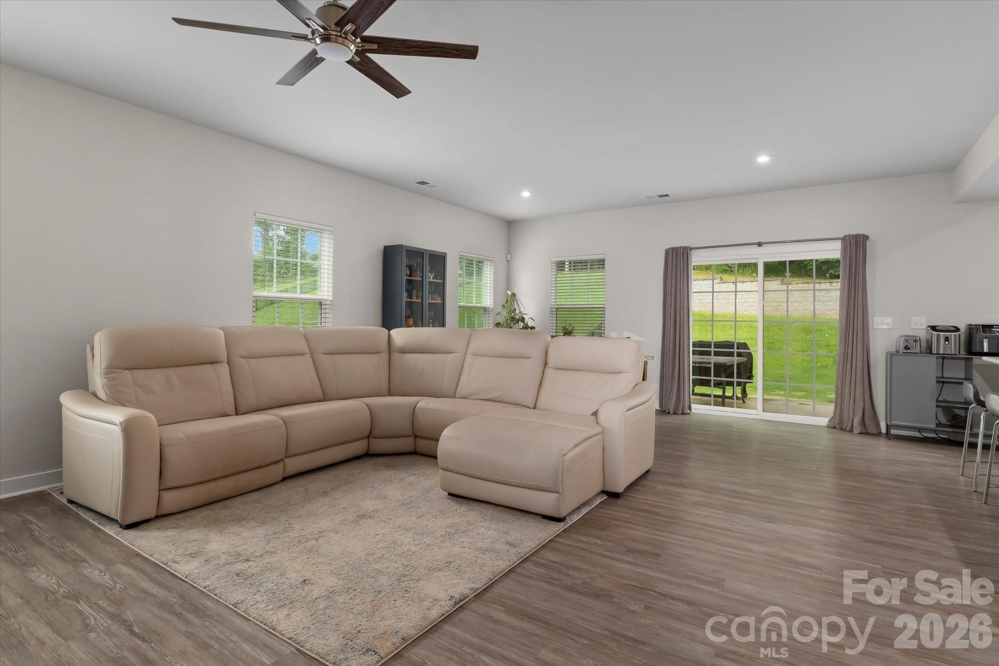 Photo 5 of 10250 Paper Birch Drive, Charlotte, NC