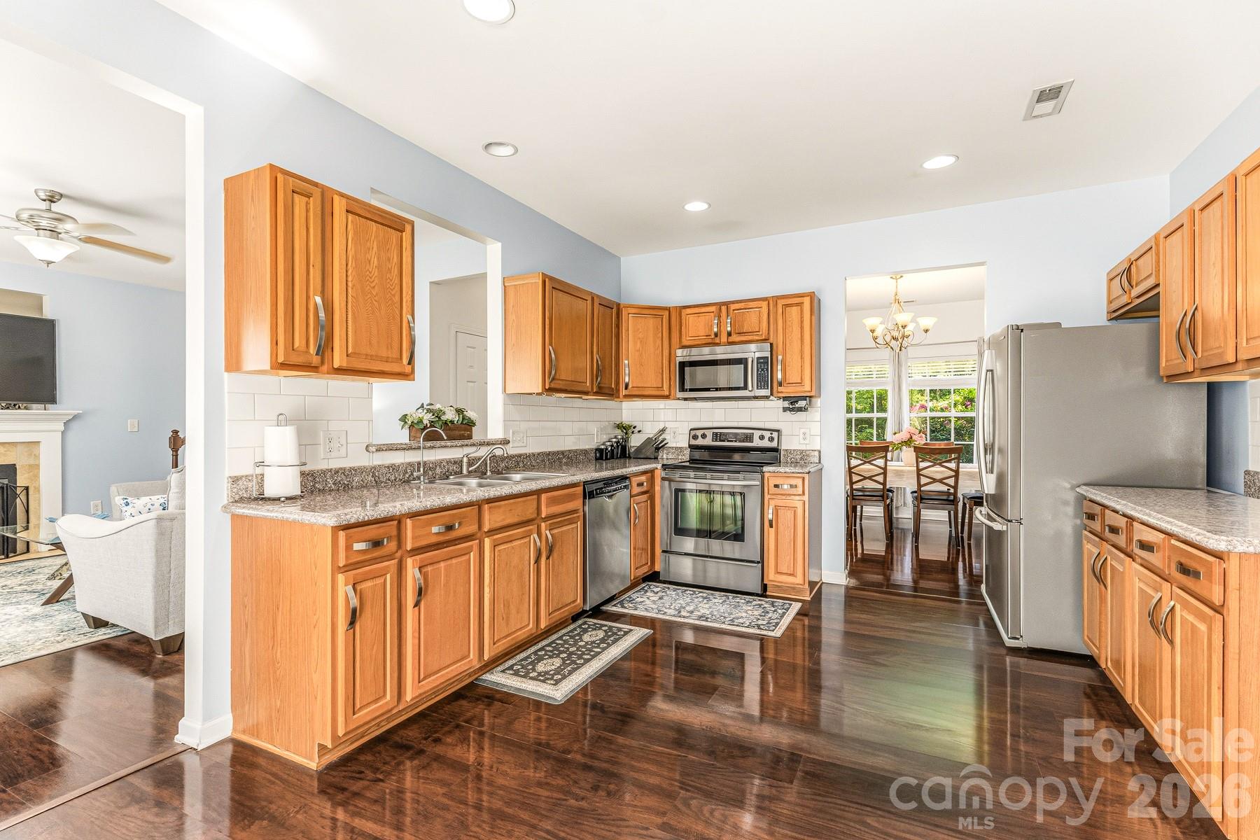 Photo 18 of 4816 Delprado Circle, Charlotte, NC