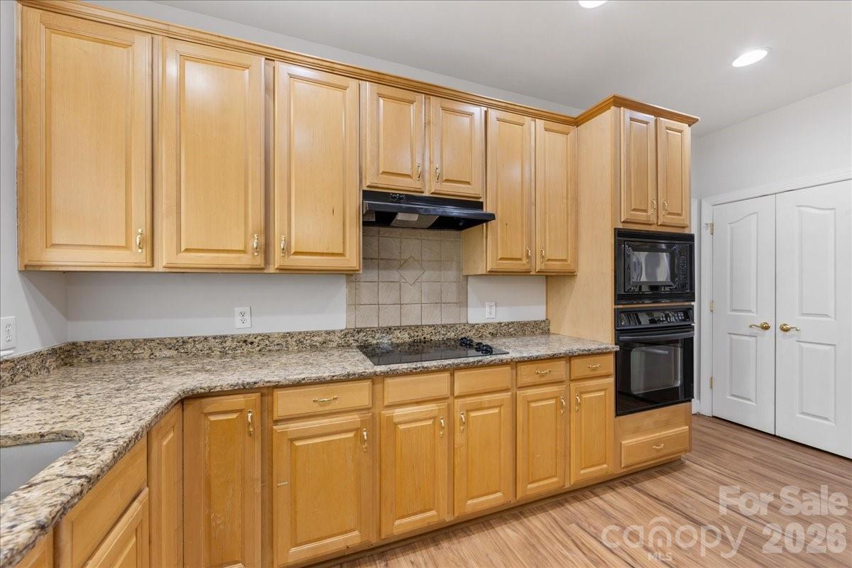 Photo 15 of 11143 Knight Castle Drive20, Charlotte, NC