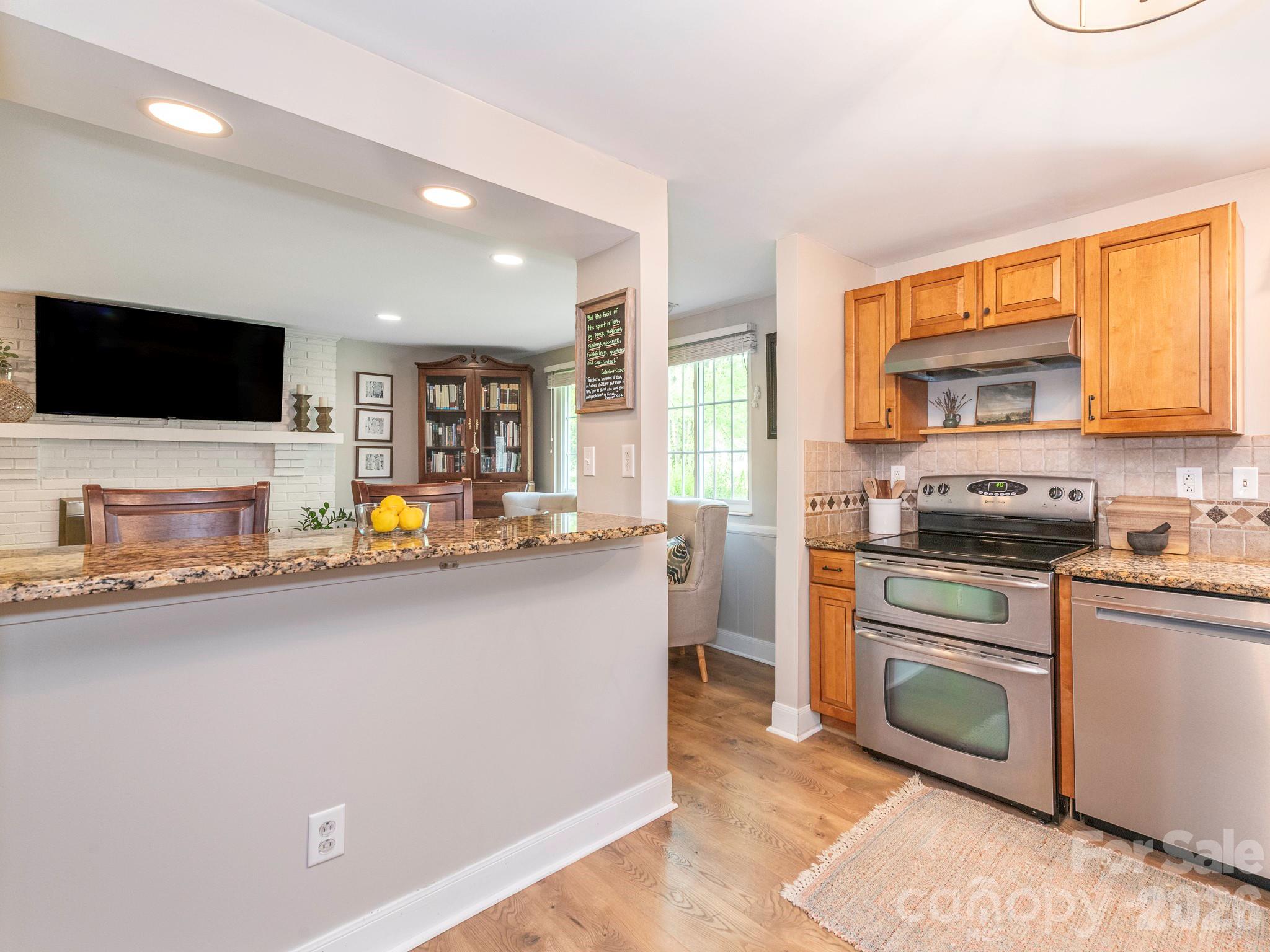 Photo 15 of 11613 Five Cedars Road, Charlotte, NC