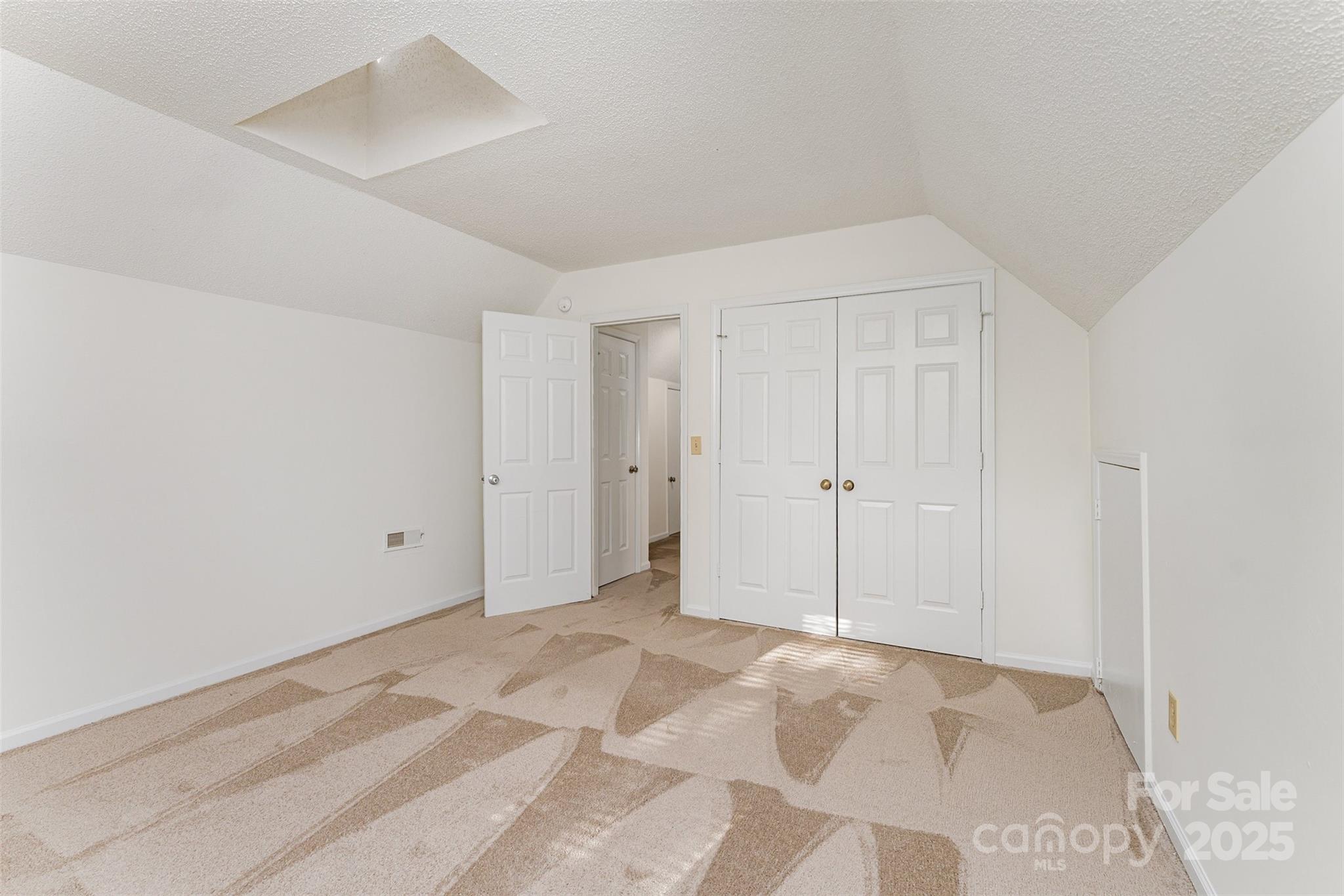 Photo 21 of 2319 Oak Leigh Drive, Charlotte, NC