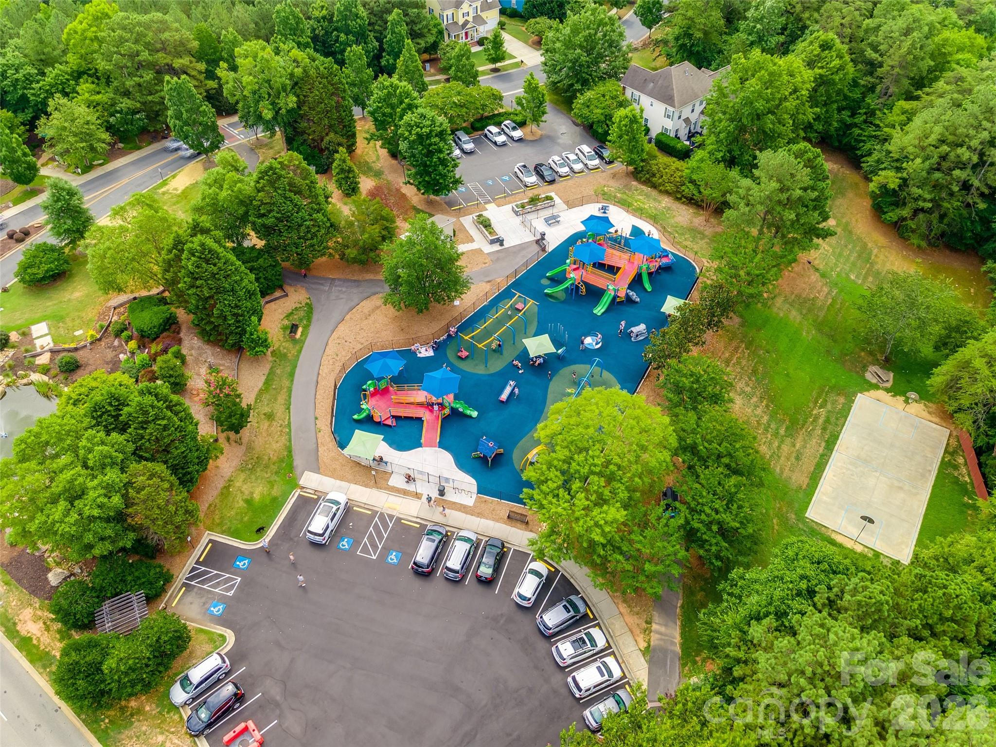 1039 Hunters Run Drive, Tega Cay, SC - photo 27 of 38
