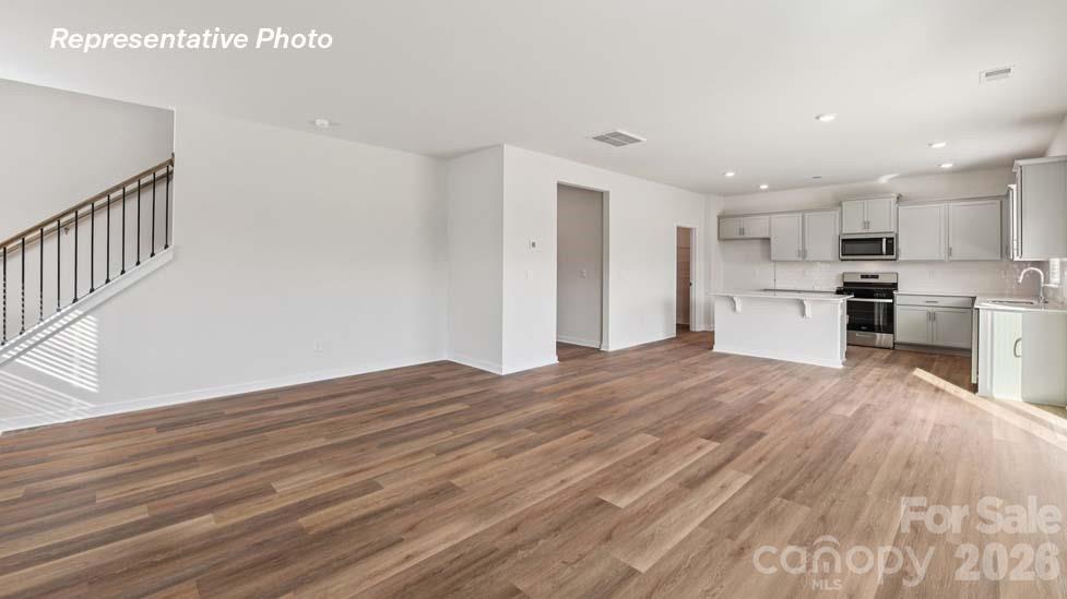 Photo 5 of 5130 Shallow Brook Drive, Charlotte, NC