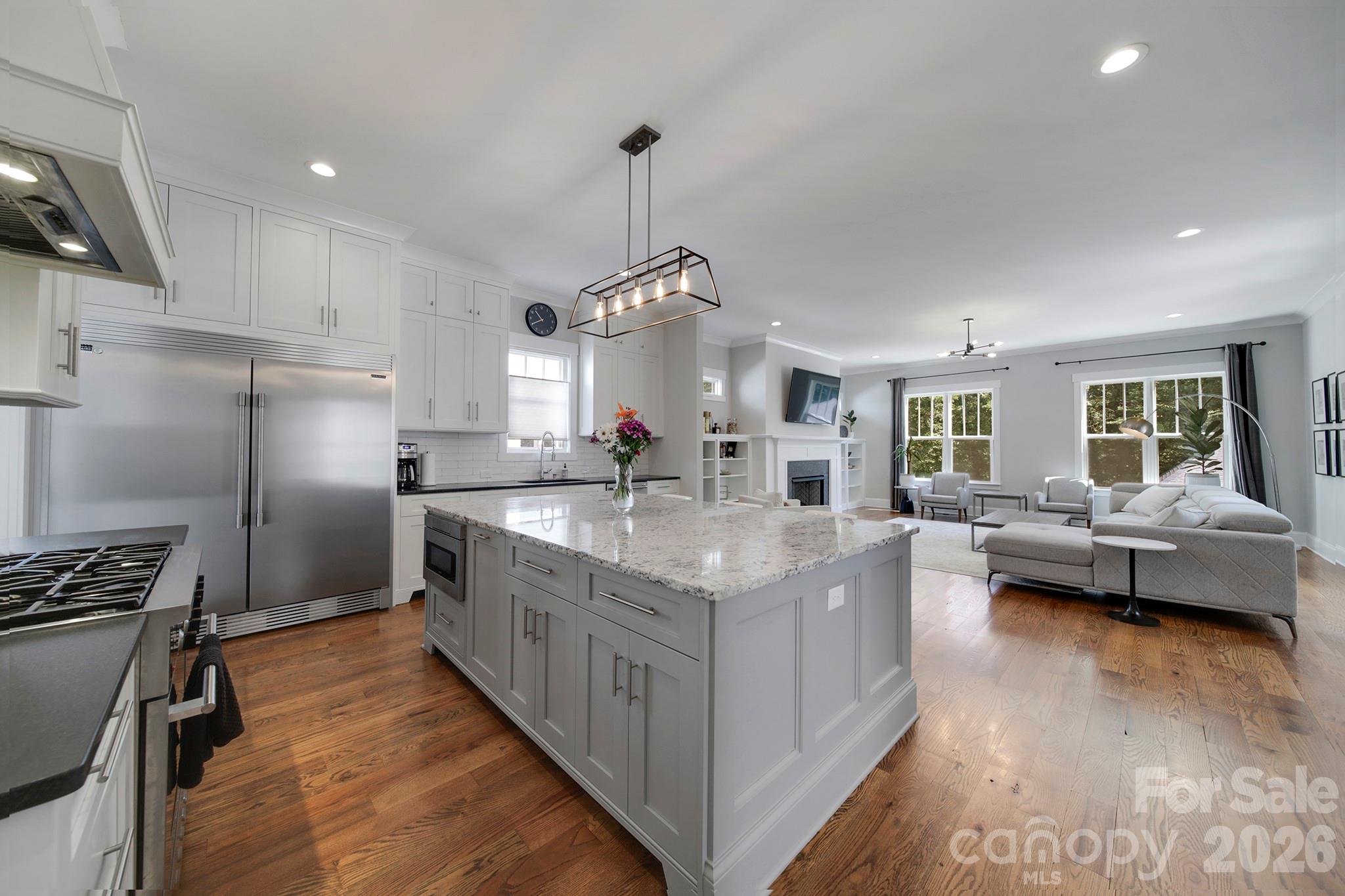 3015 Commonwealth Avenue, Charlotte, NC - photo 3 of 34