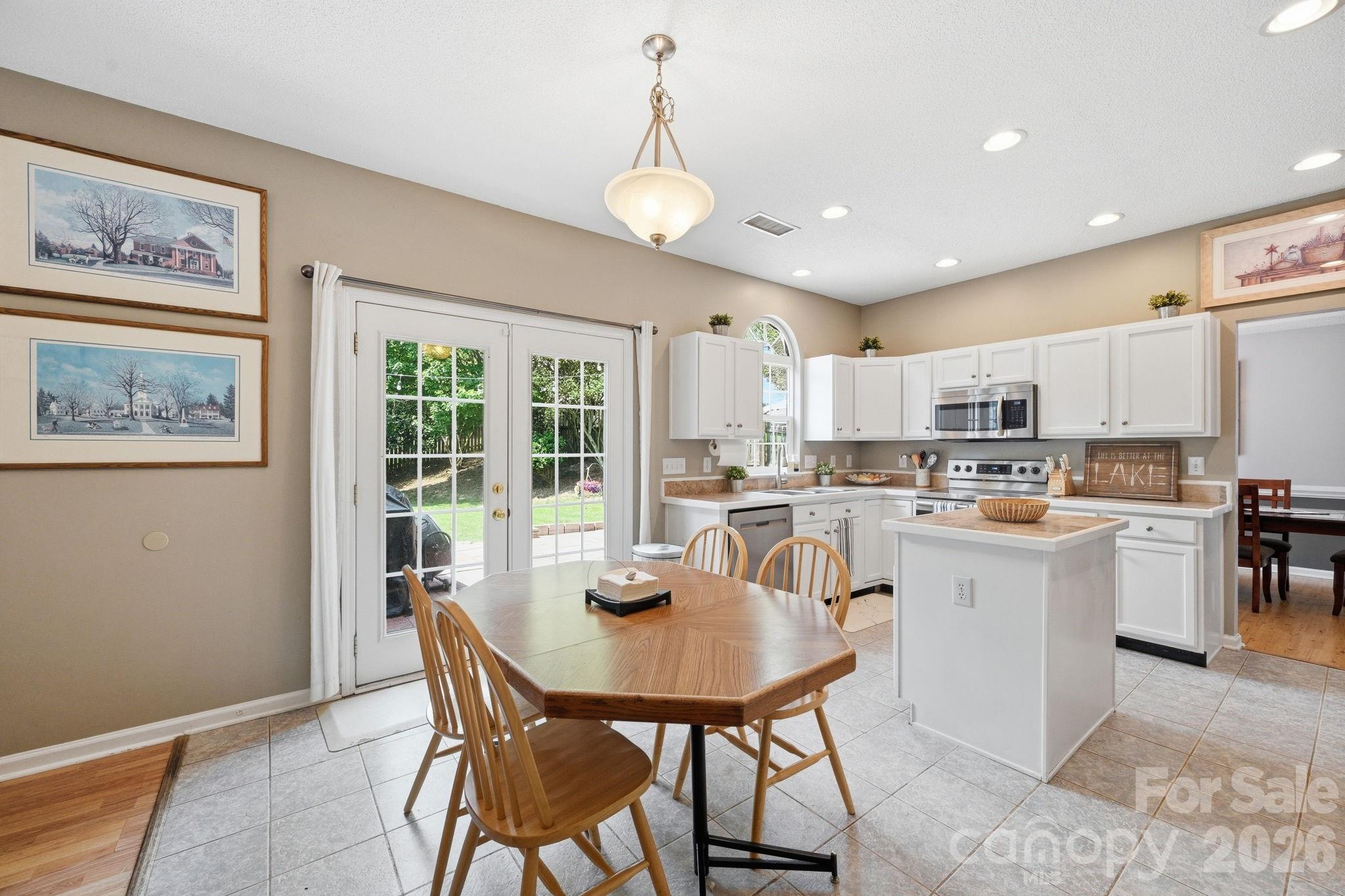Photo 13 of 8918 Magennis Grove Court, Charlotte, NC