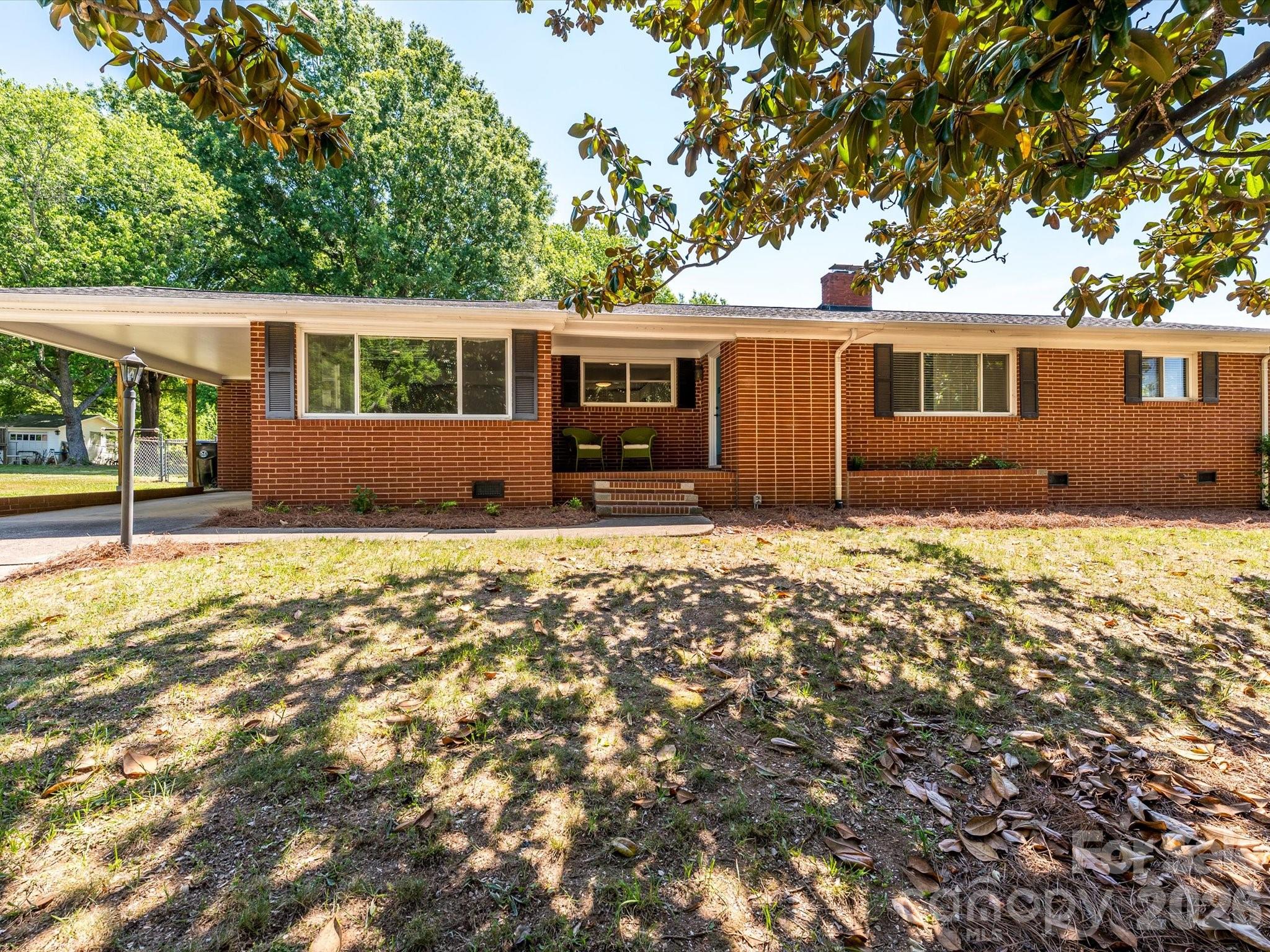 Exterior of 354 S Magnolia Street, Mooresville, NC