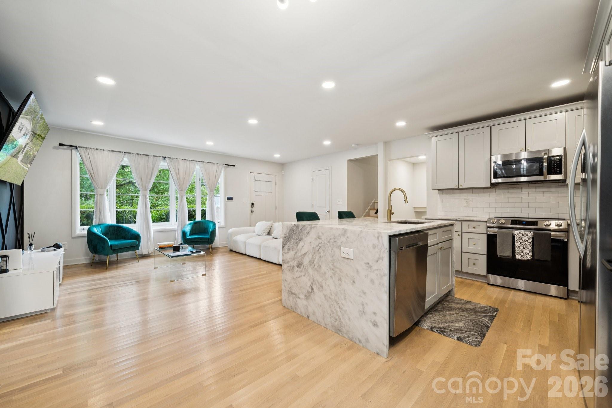 Photo 5 of 1530 Barberry Court, Charlotte, NC