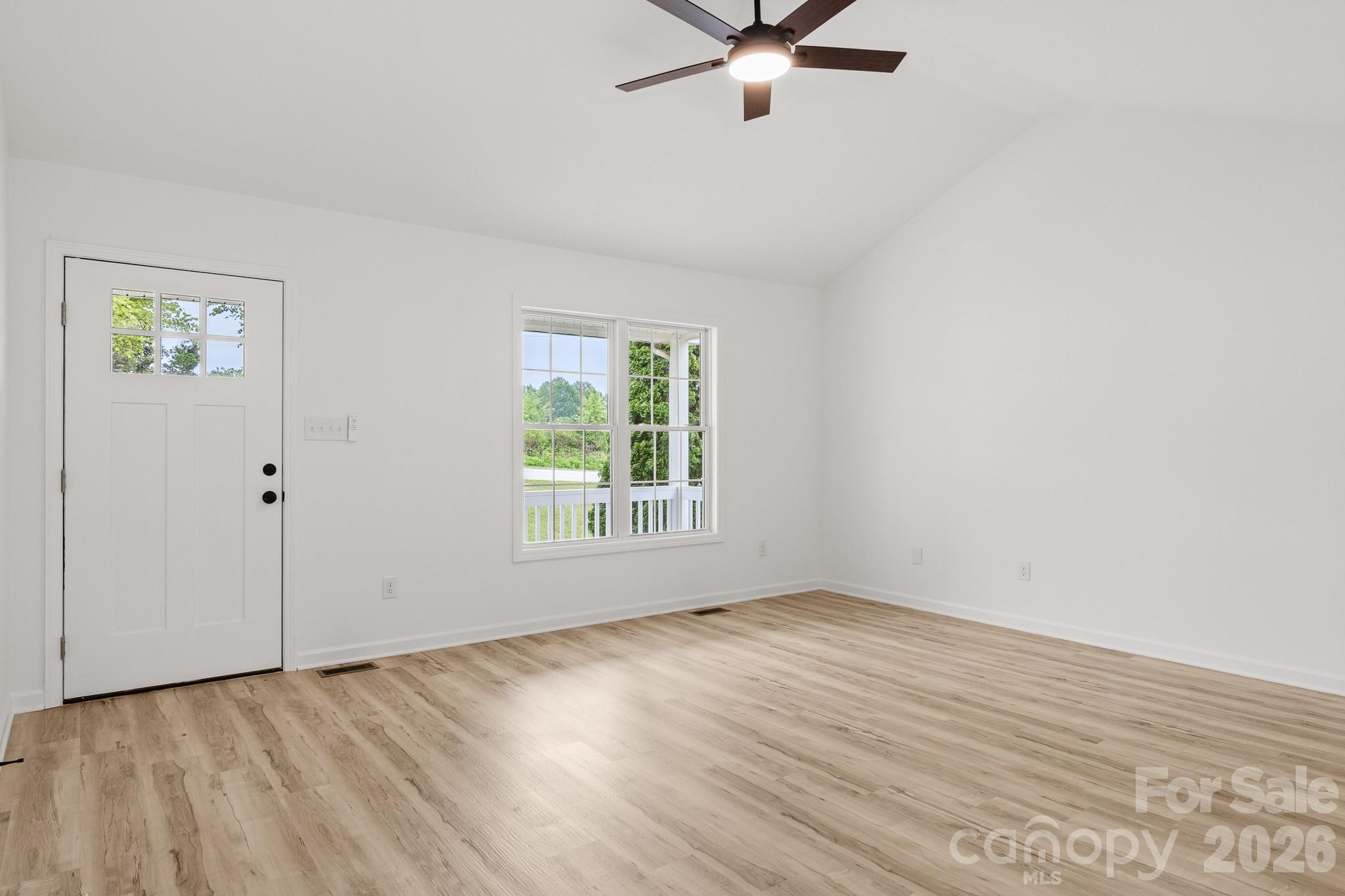 Photo 7 of 2931 Greenleaf Road, Clover, SC