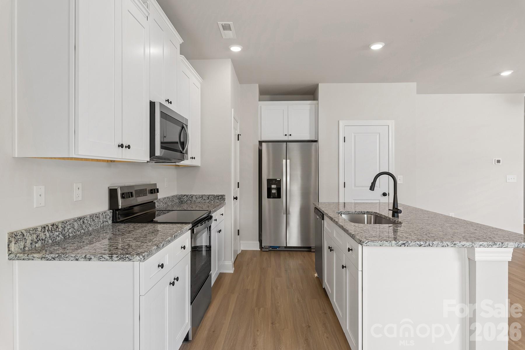 Photo 9 of 6521 Fairford Drive, Charlotte, NC