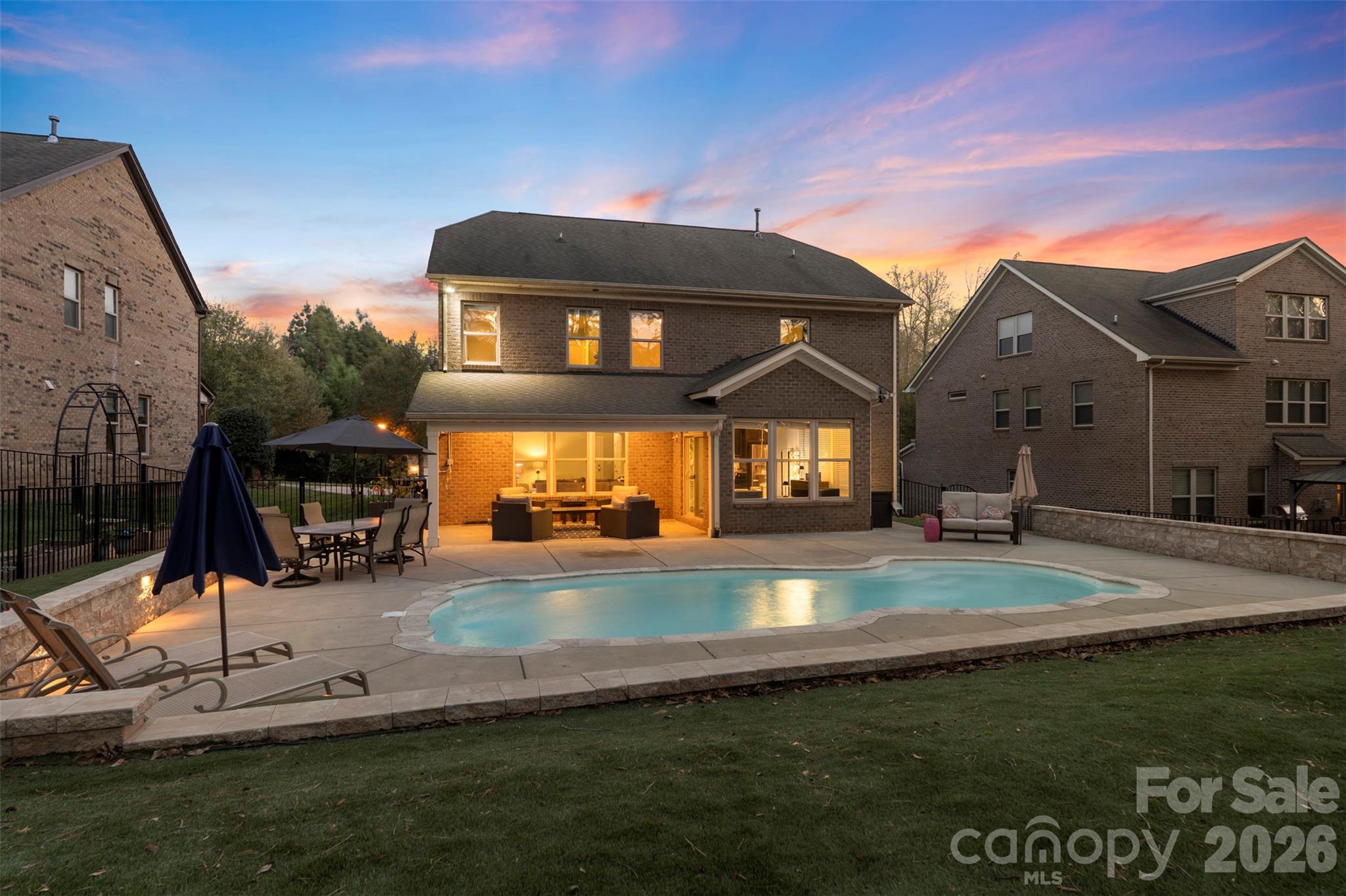 975 Rock Forest Way, Fort Mill, SC - photo 2 of 45