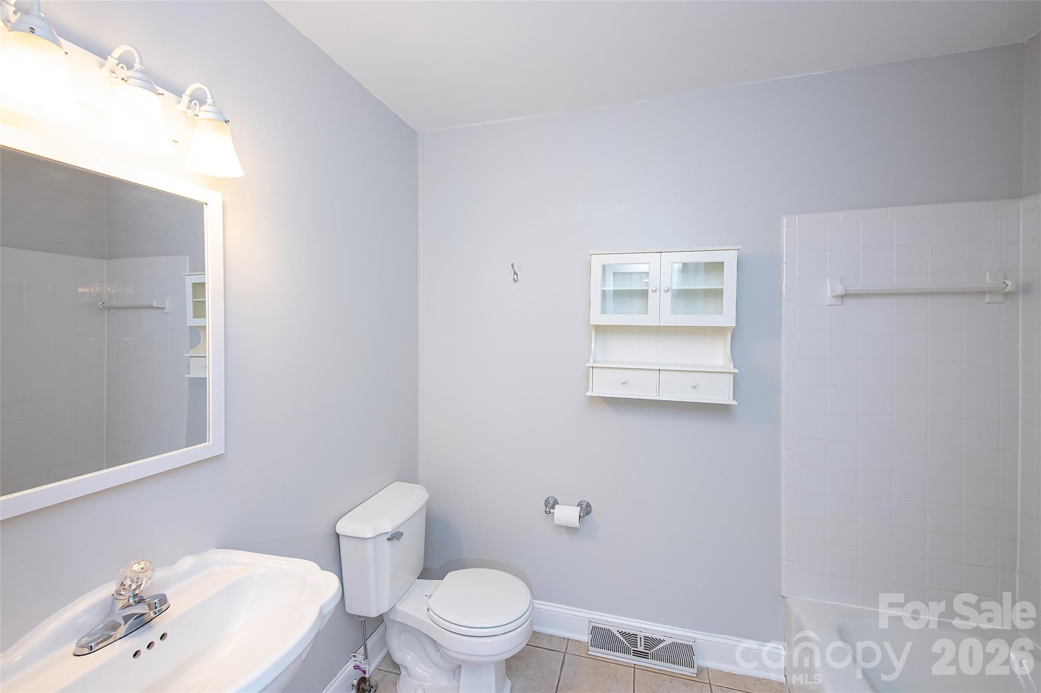 Photo 11 of 6629 Knightswood Drive, Charlotte, NC