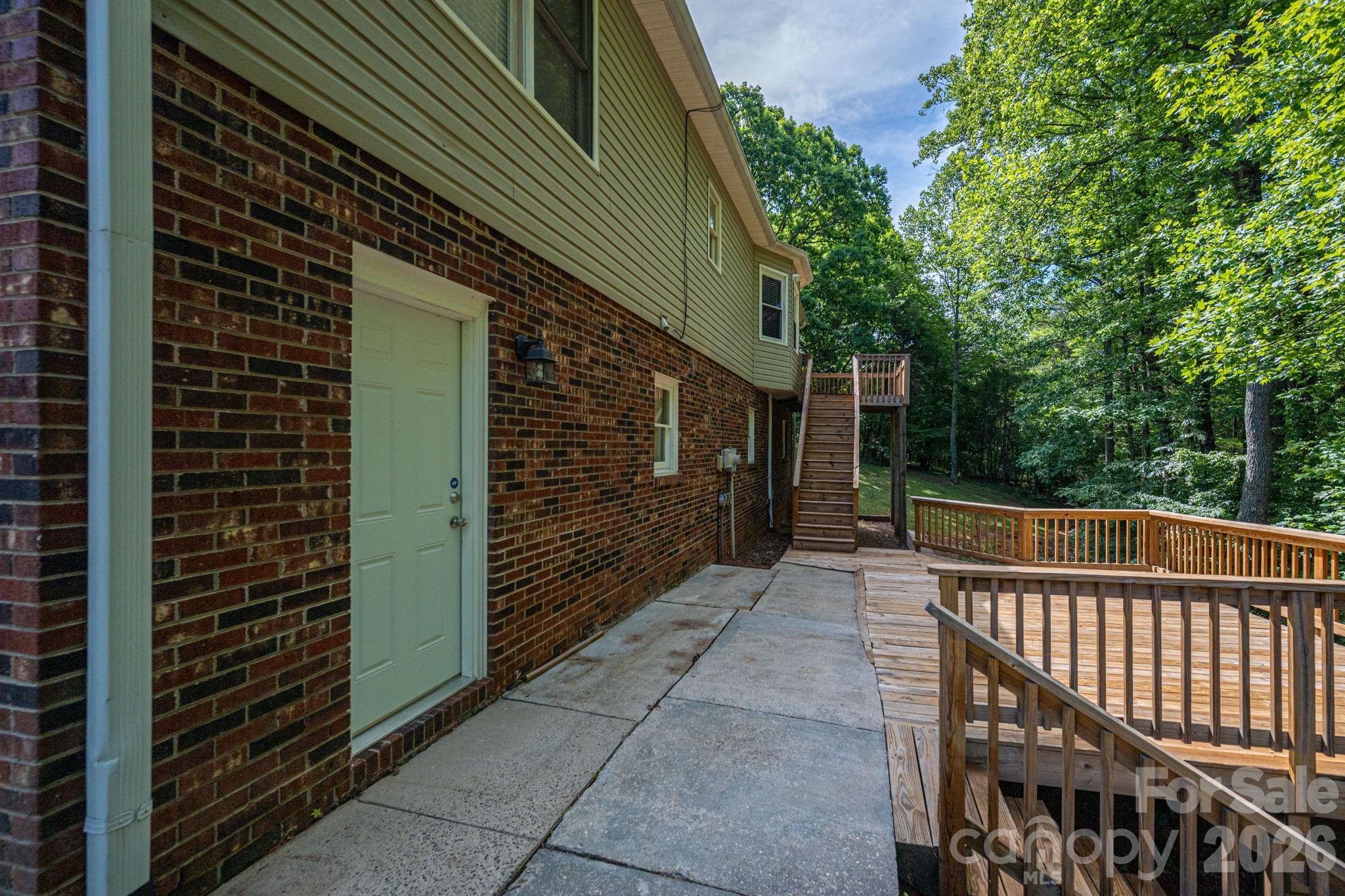 6097 Tuckborough Road, Hickory, NC - photo 39 of 48