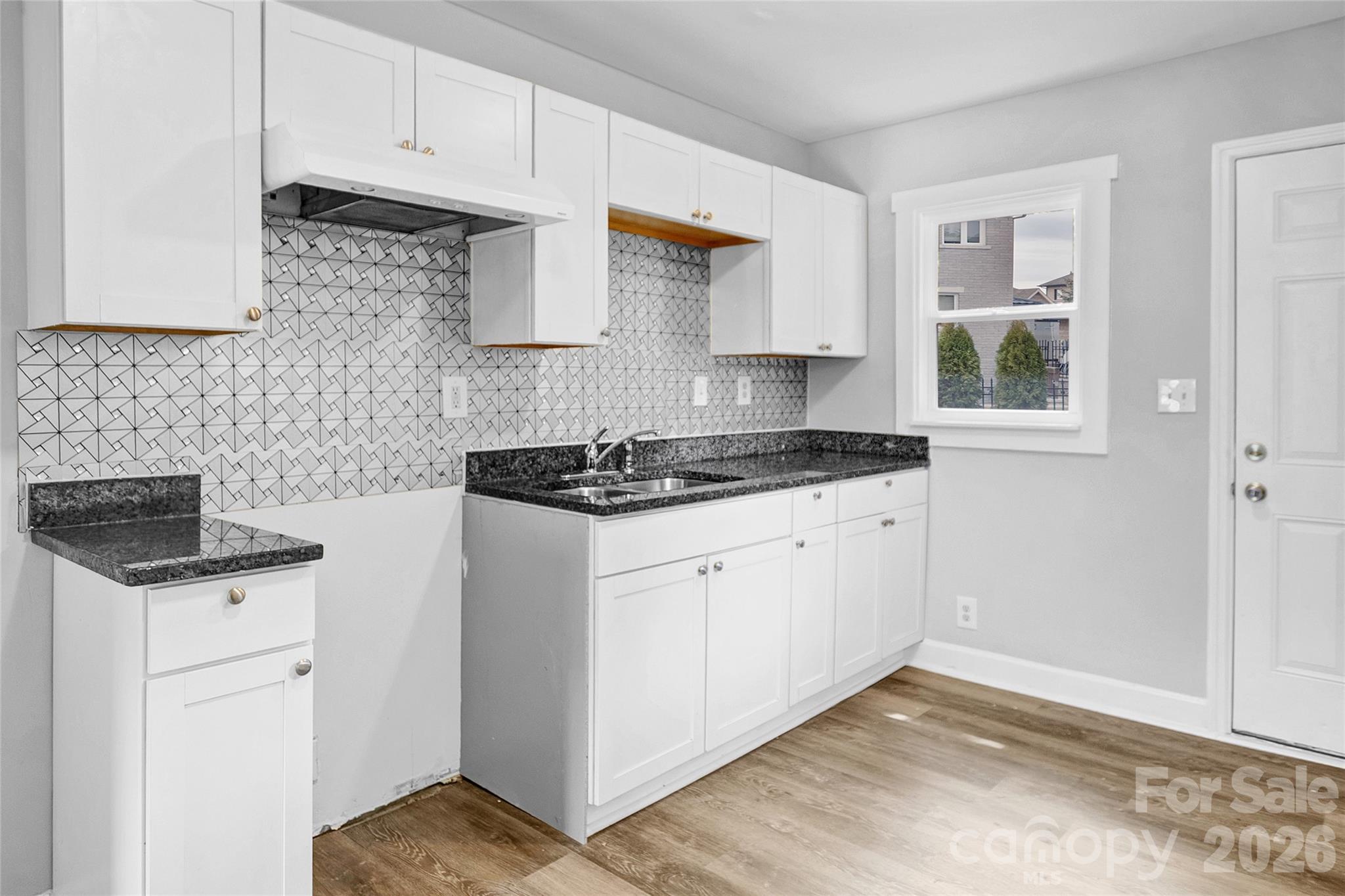 637 Miller Street, Charlotte, NC - photo 6 of 15