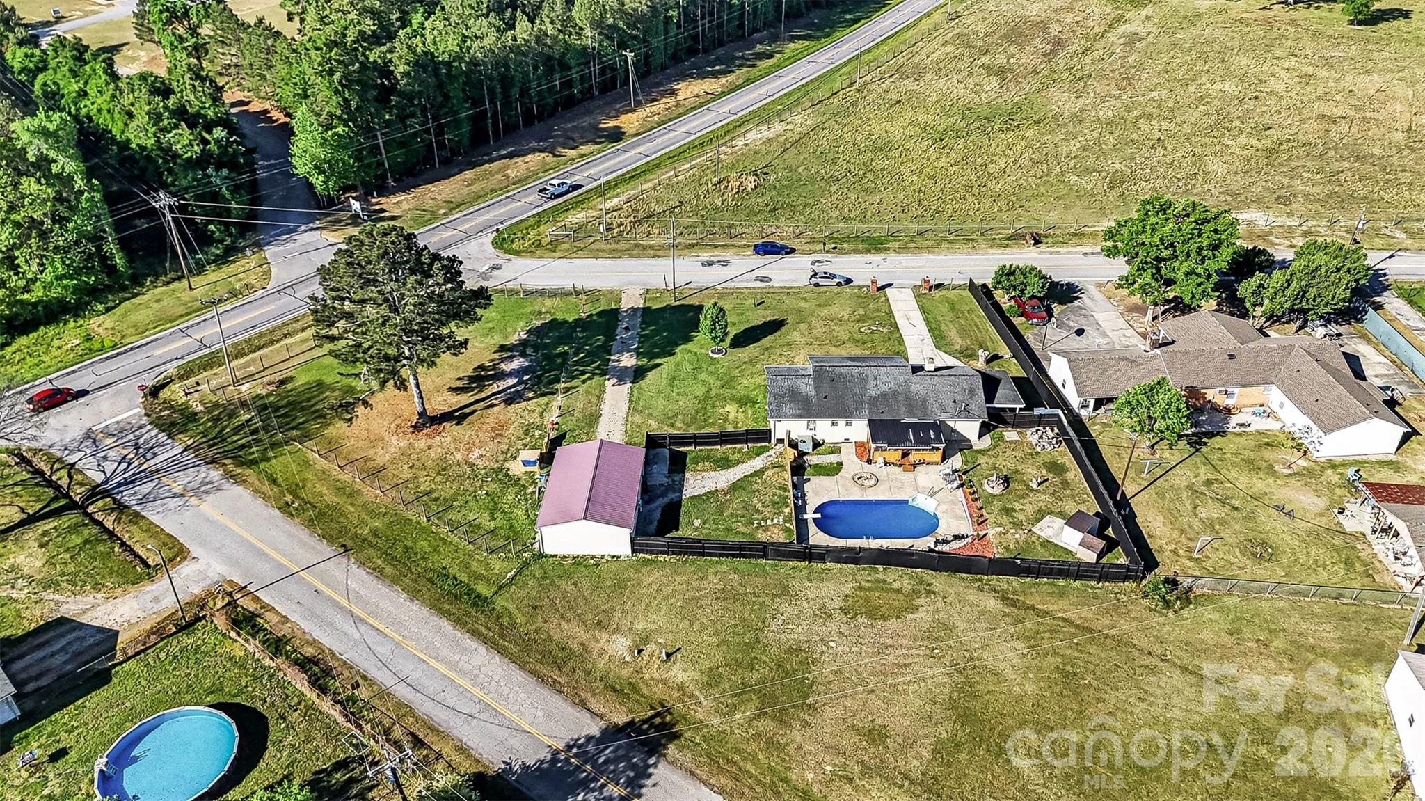 1087 Greenbriar Drive, Lancaster, SC - photo 3 of 27