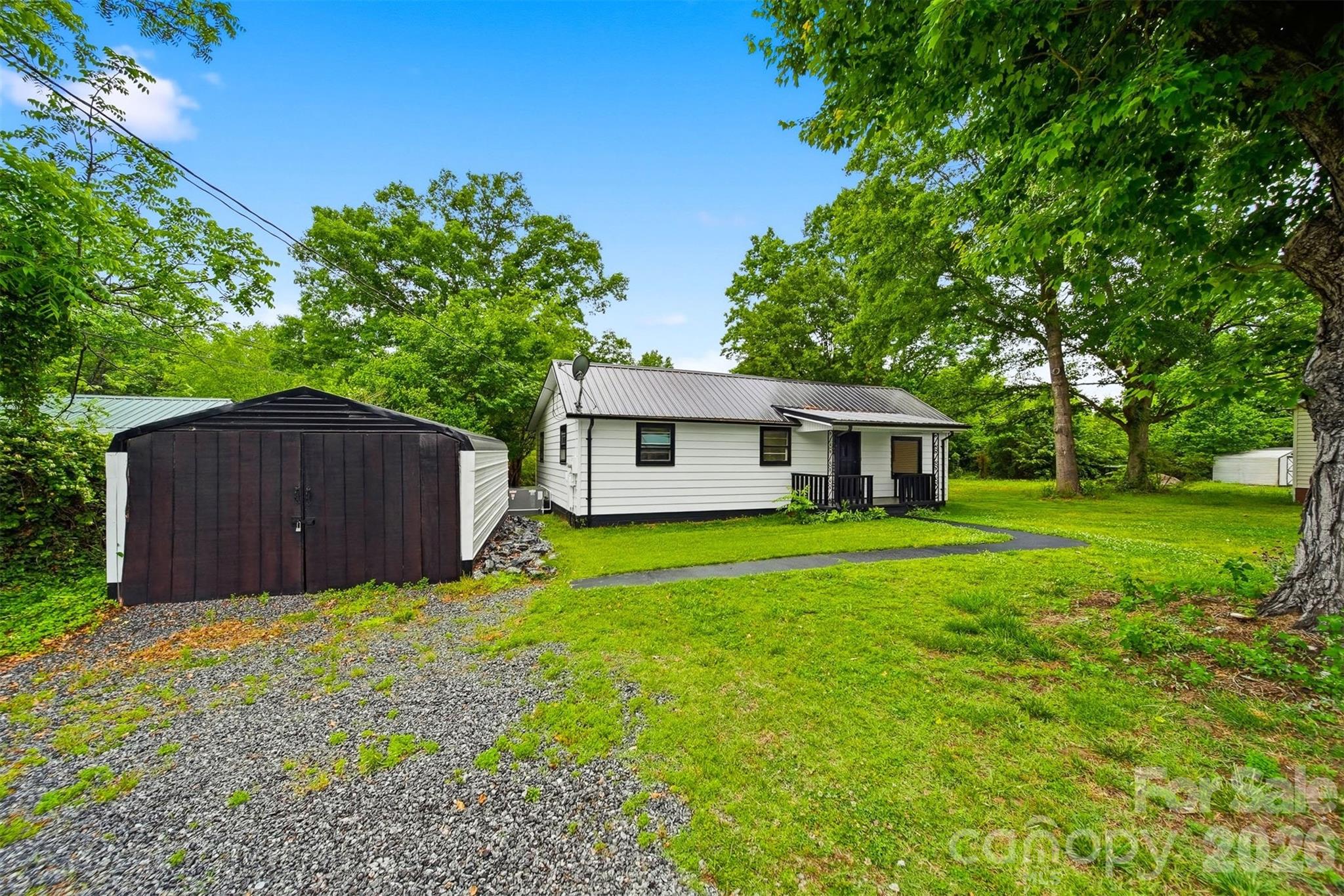 201 Cape Hickory Road, Hickory, NC - photo 16 of 17