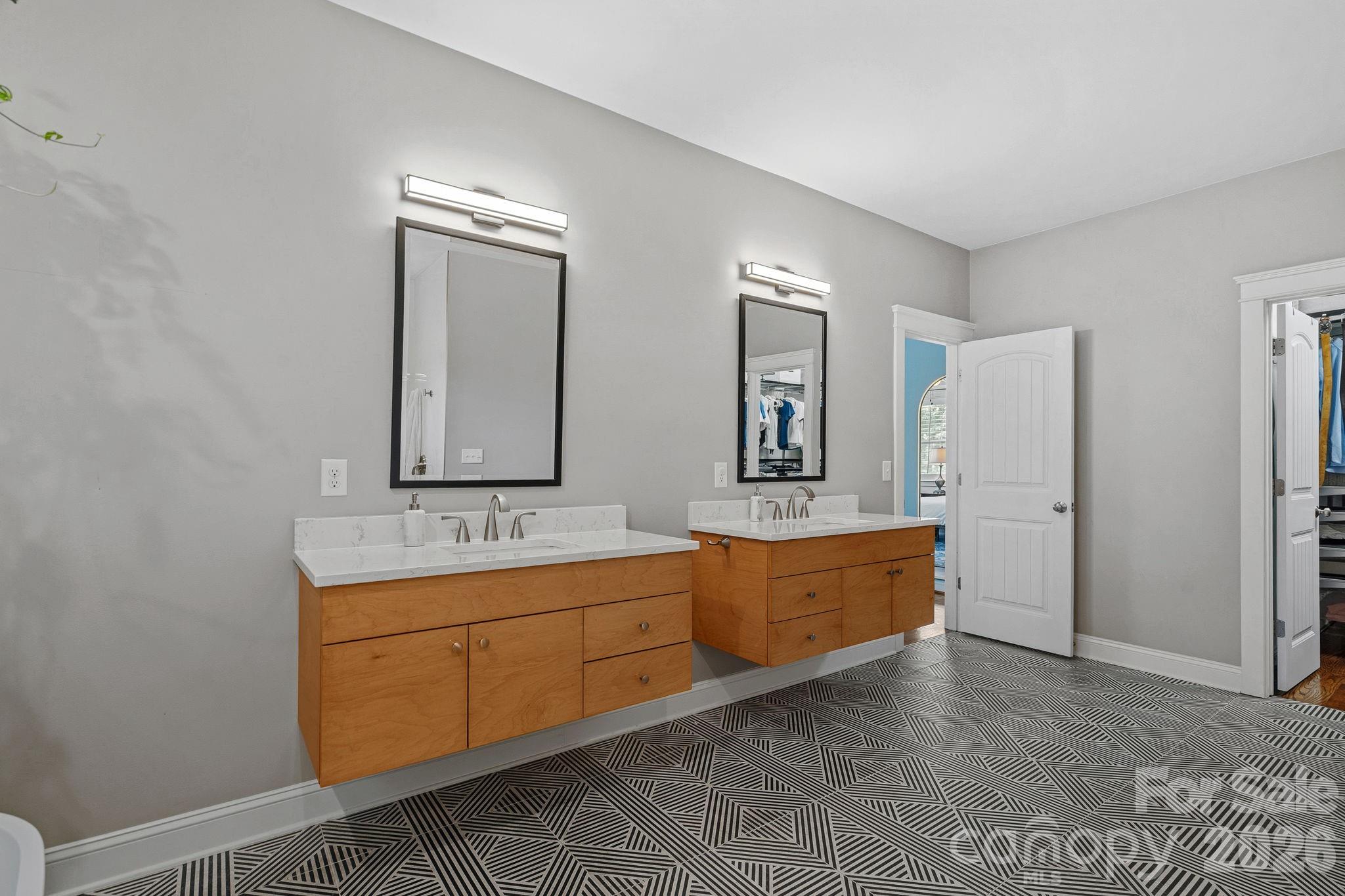 Photo 24 of 2219 Winthrop Avenue, Charlotte, NC