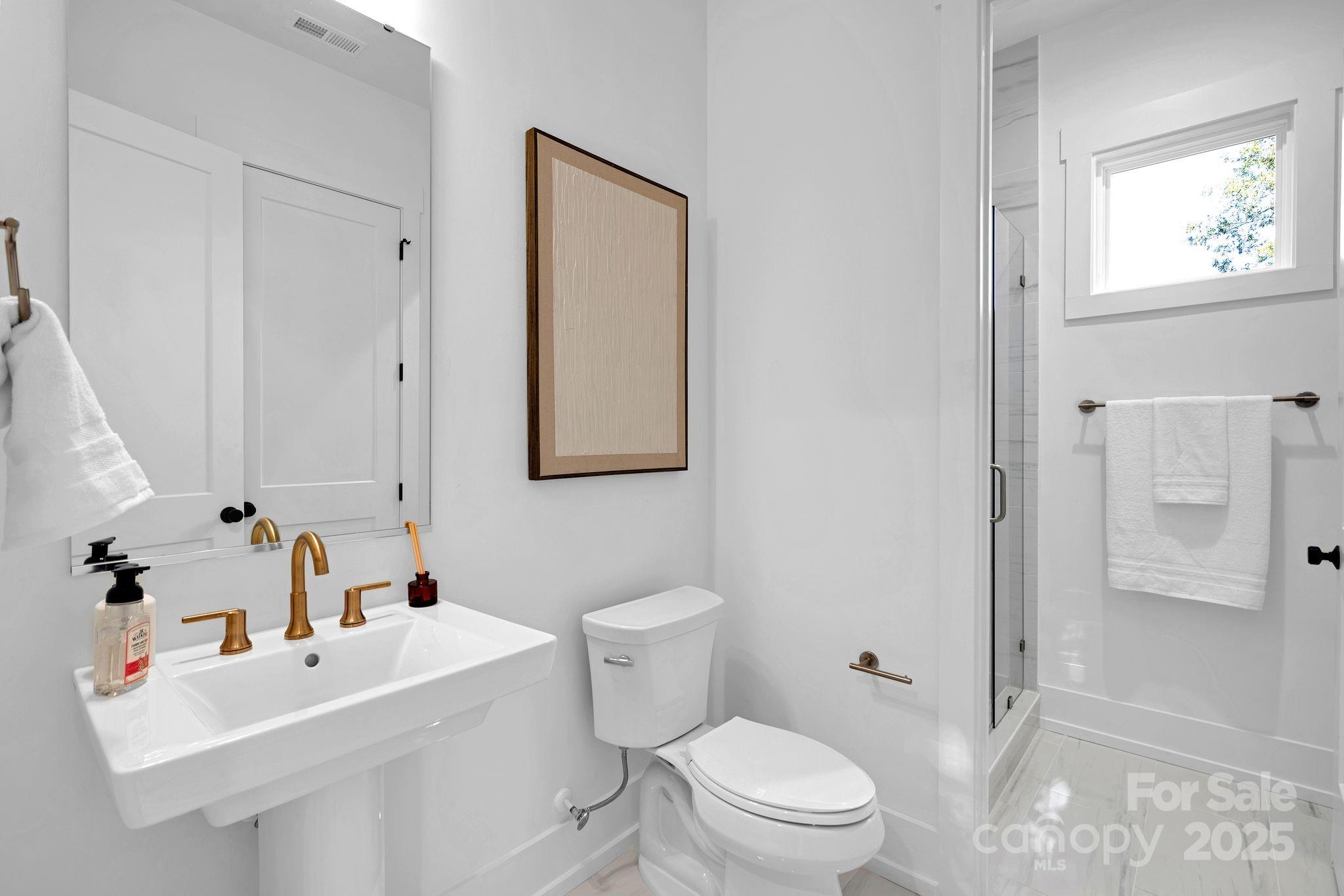 Photo 13 of 2820 Springway Drive, Charlotte, NC