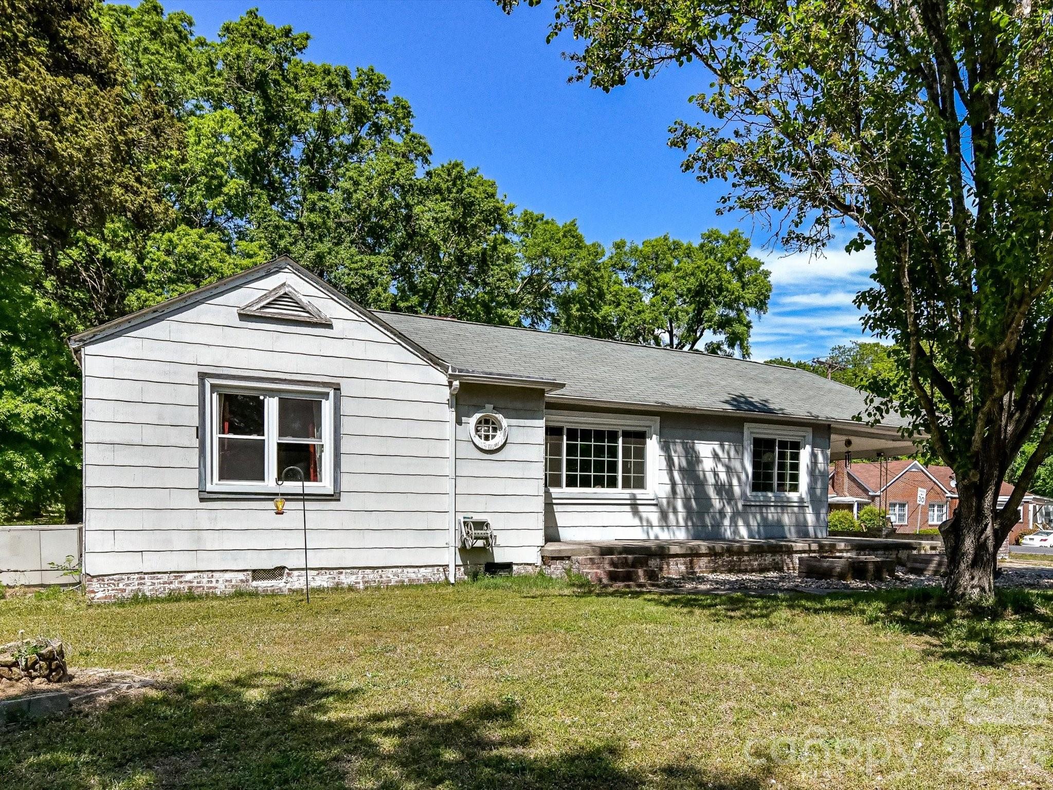 Photo 3 of 154 Lancaster Street, Chester, SC