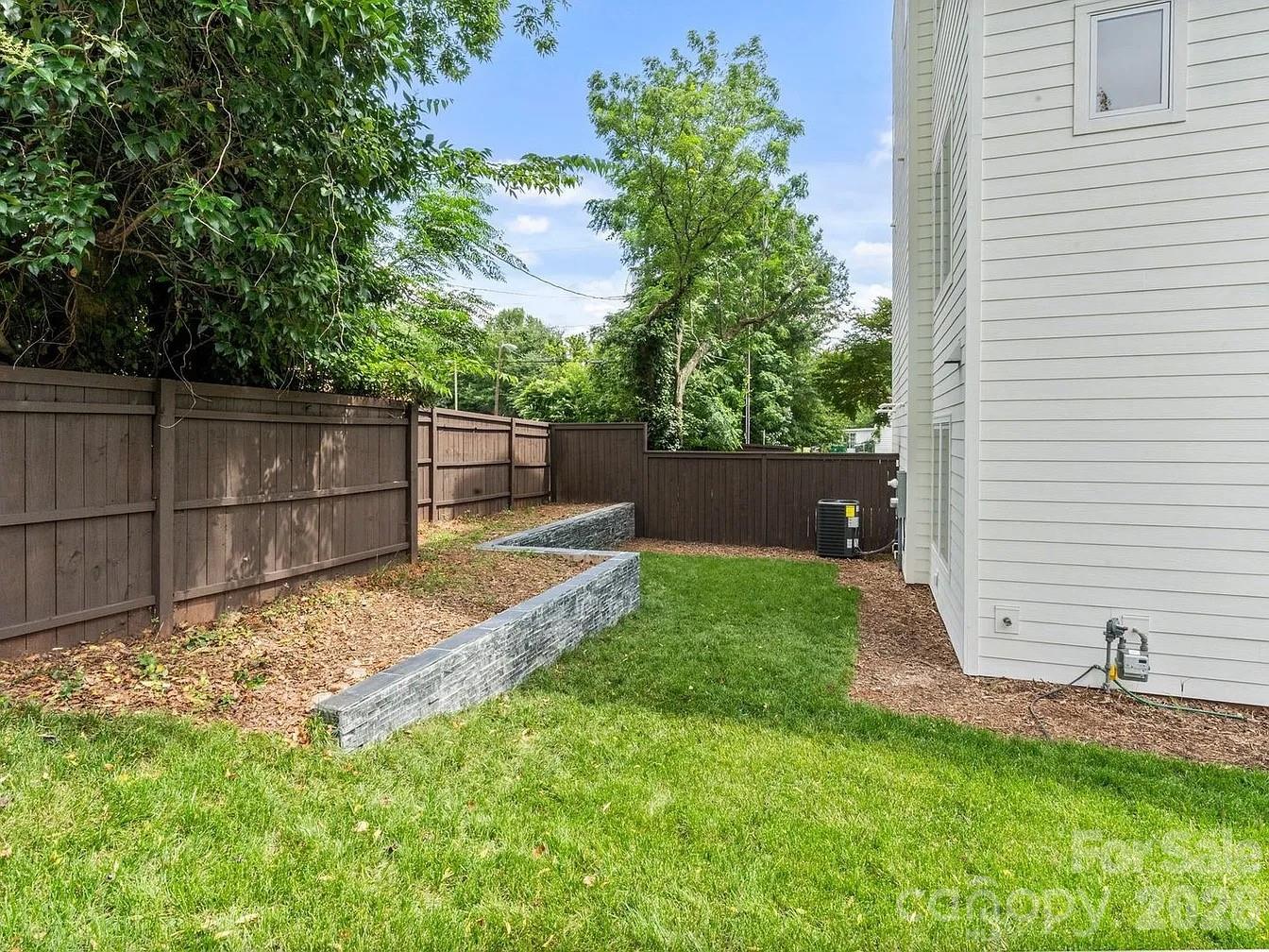 129 French StreetA, Charlotte, NC - photo 30 of 37