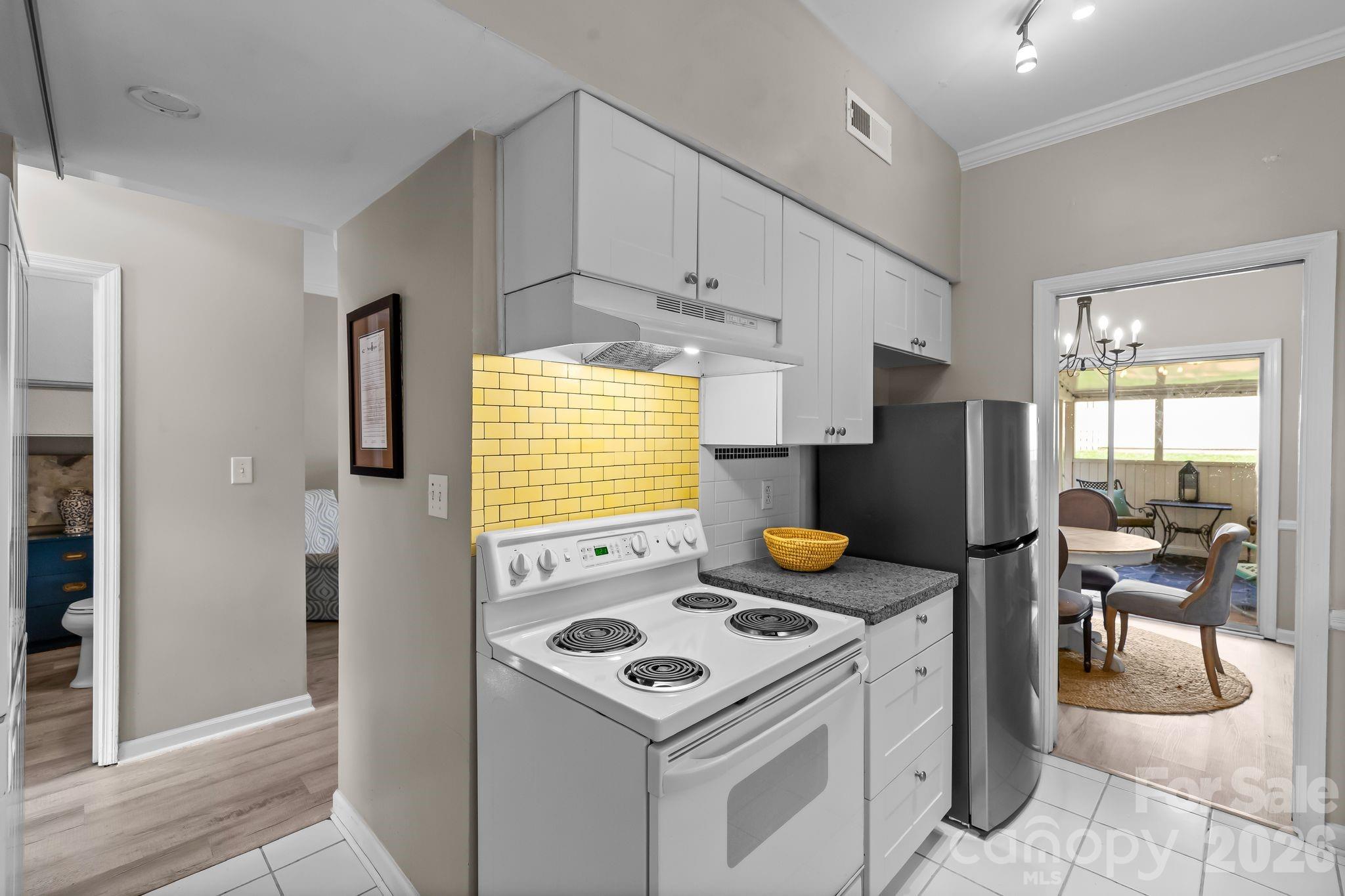 Photo 13 of 5941 Quail Hollow RoadE, Charlotte, NC
