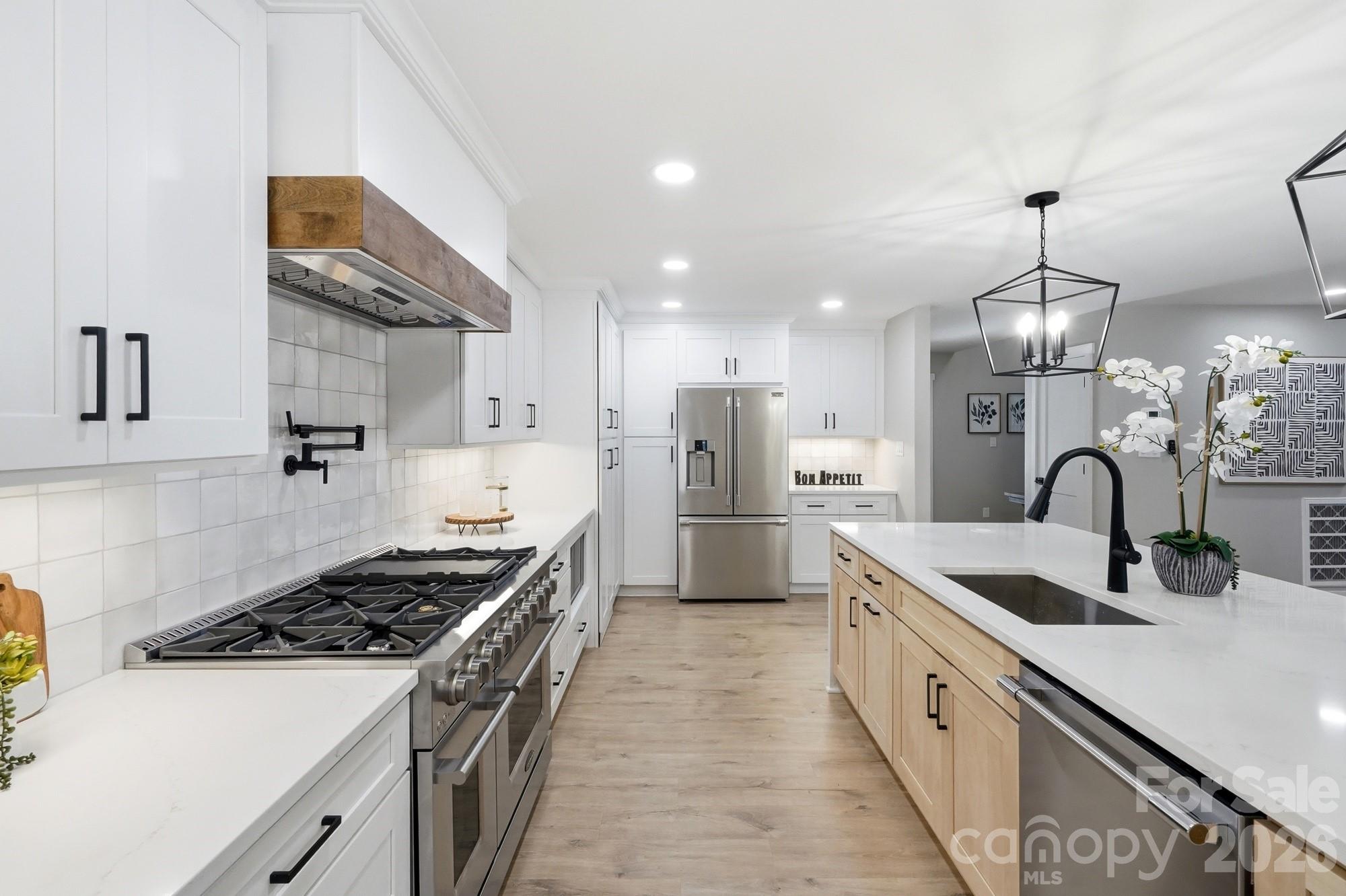 Photo 12 of 3800 Lovett Circle, Charlotte, NC
