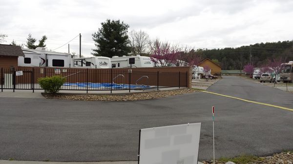 BROOKSIDE RV RESORT - RV lot for rent in Pigeon Forge, TN 445063