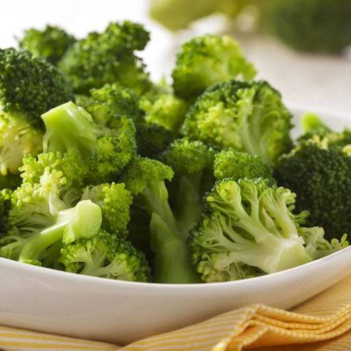 Modernmeal Steamed Broccoli with Olive Oil, Garlic, and Lemon