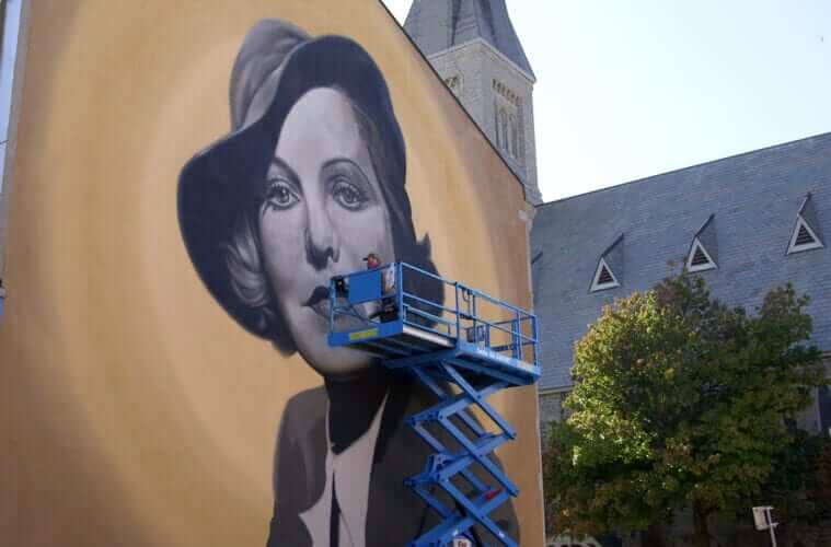 Author Kate Messner’s Time-traveling Dog Makes Waves – Mountain Lake PBS