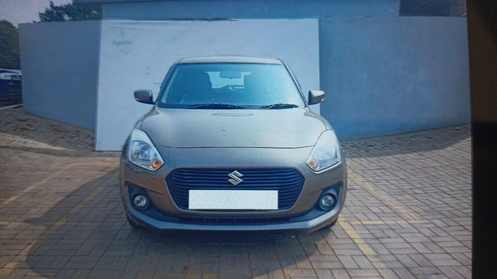 6 months warranty 3 free service