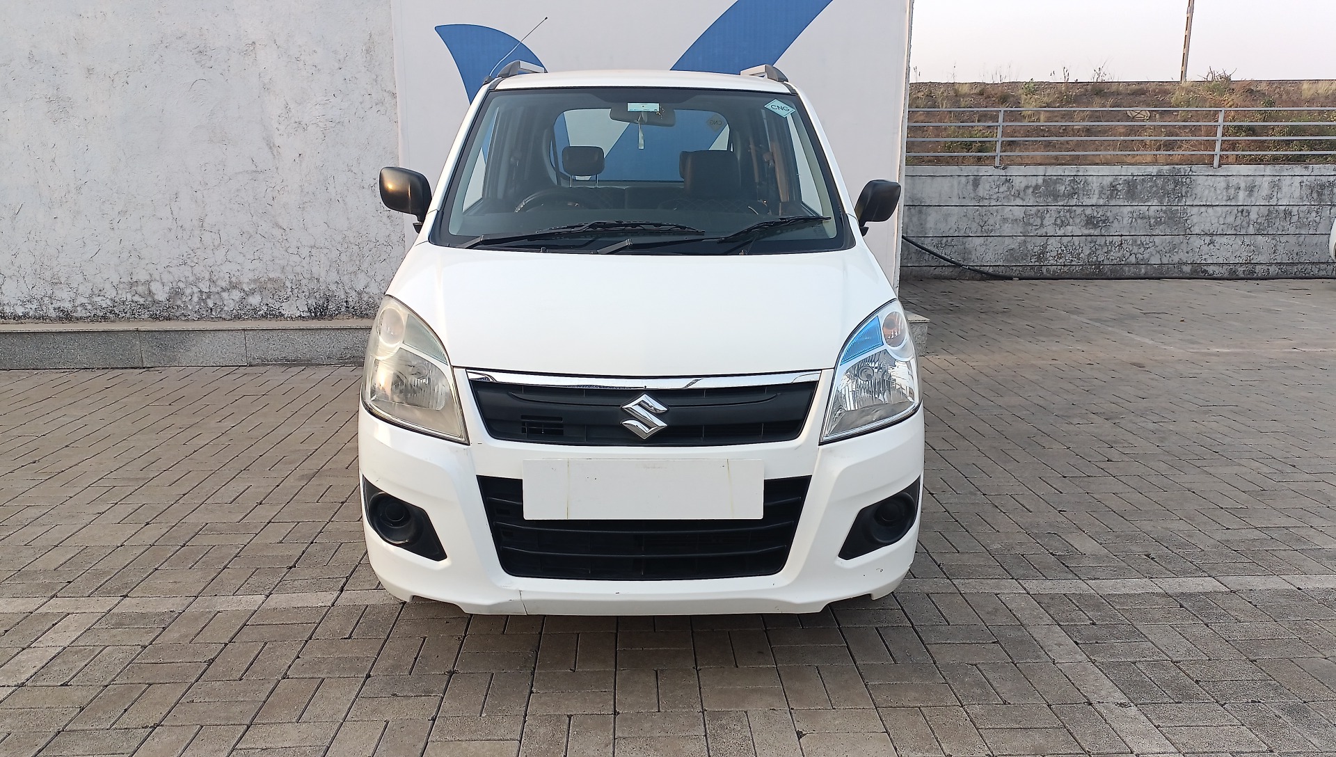 6 months warranty 3 free service