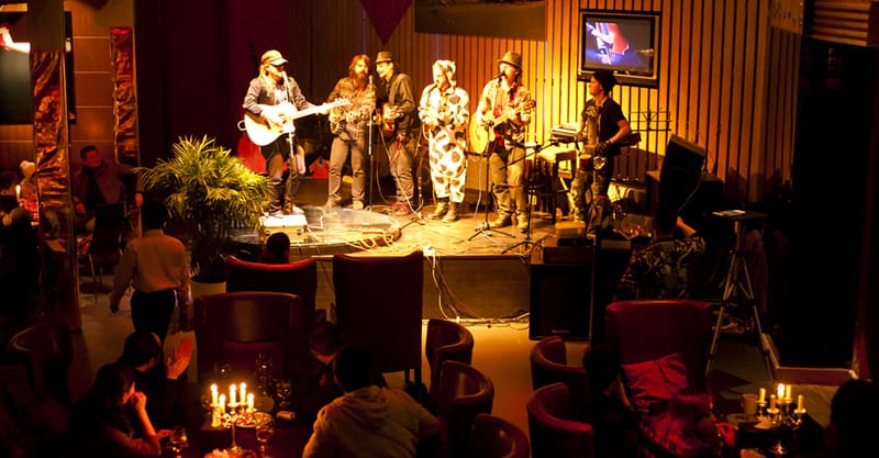 How To Get Music Gigs At Restaurants - Music Industry How To