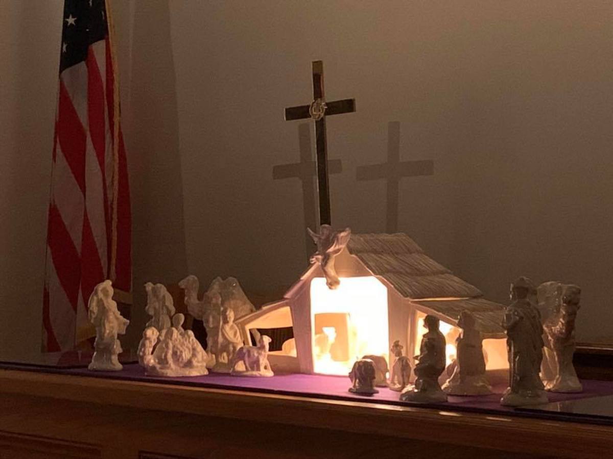 Reidville Road Church - Photos - Church Sanctuary during Advent 2019